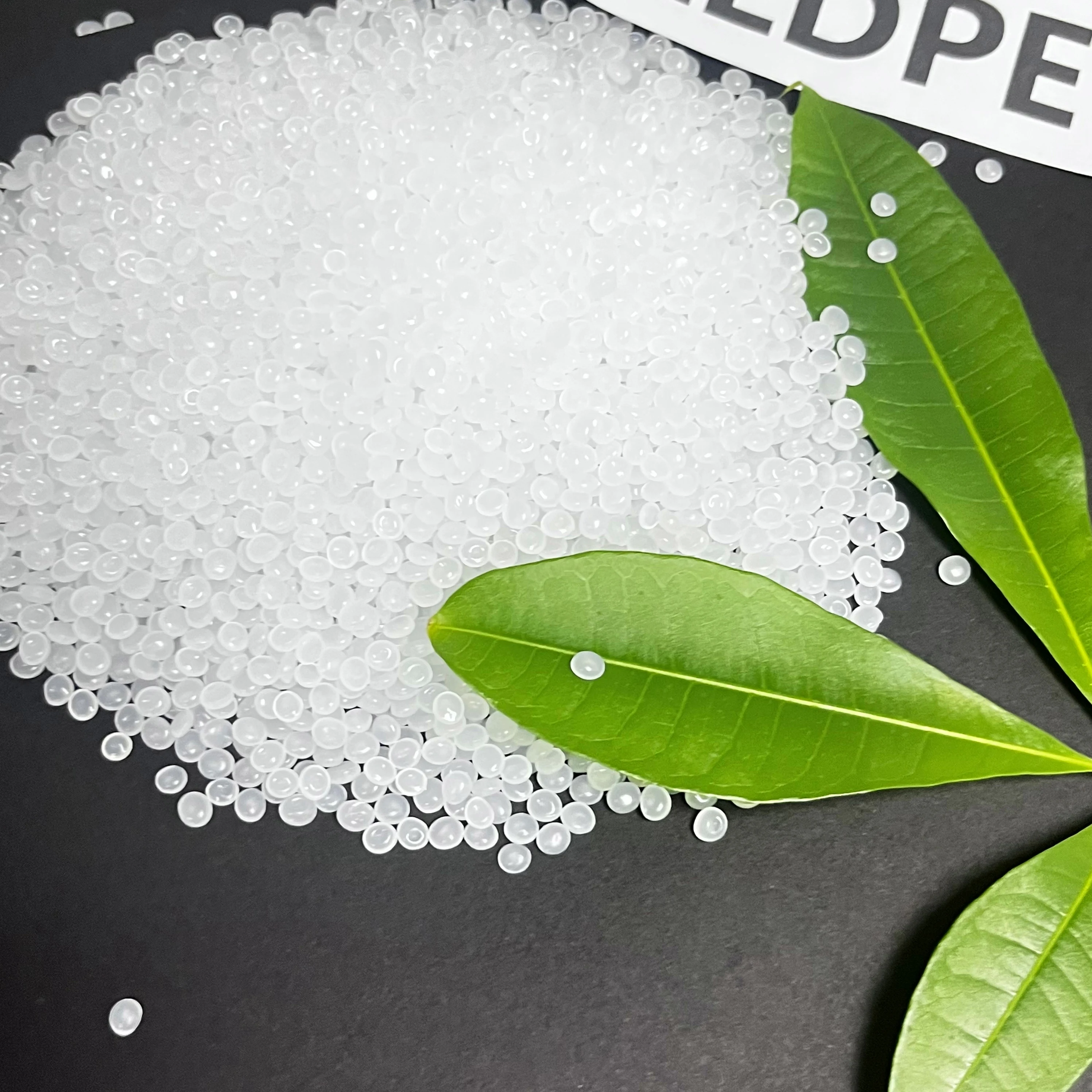 High Temperature Injection Molding Lldpe Ll 6101xr Particles Are Used ...