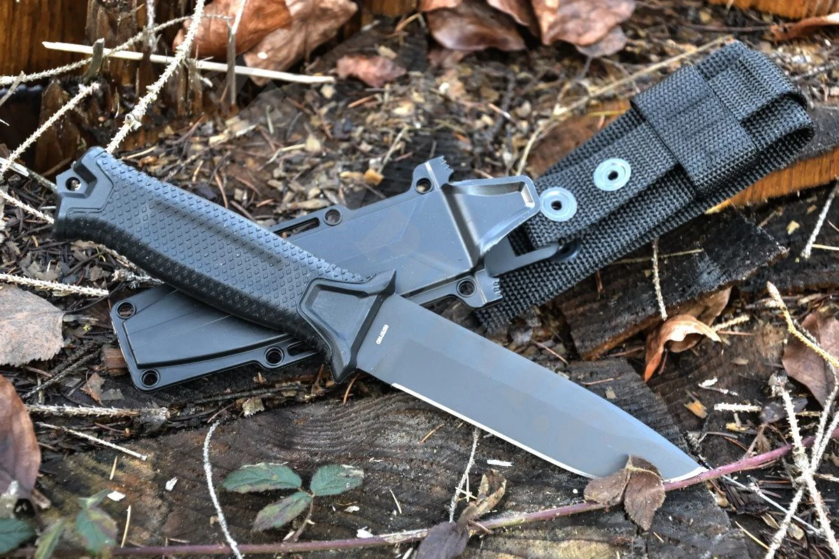 Fixed Blade Hunting Knife With Serrated Edge Full Tang Hikping Knife ...