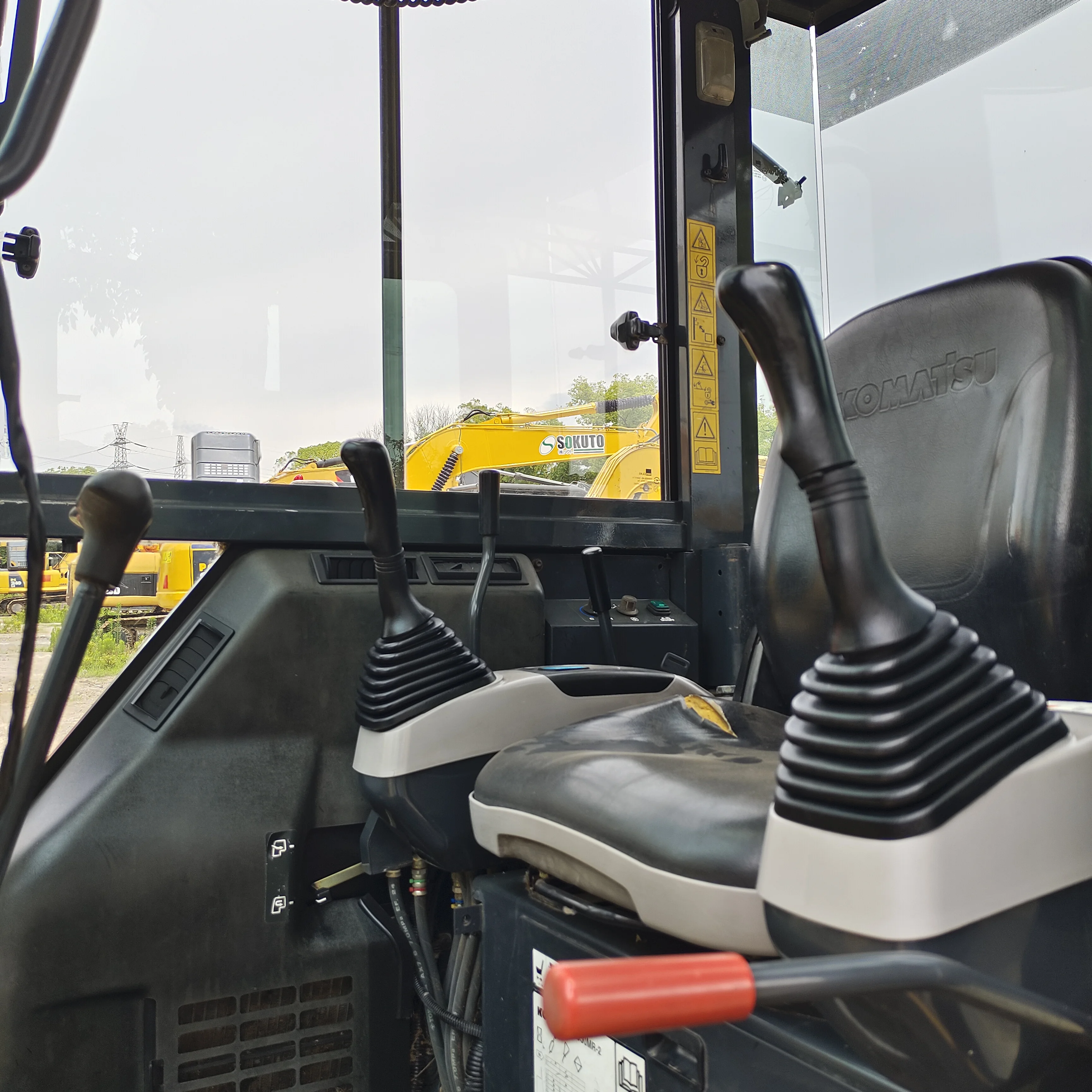 Mini Small Excavatorjapan's Komatsu Pc55mr Used Excavator Cheap Used ...