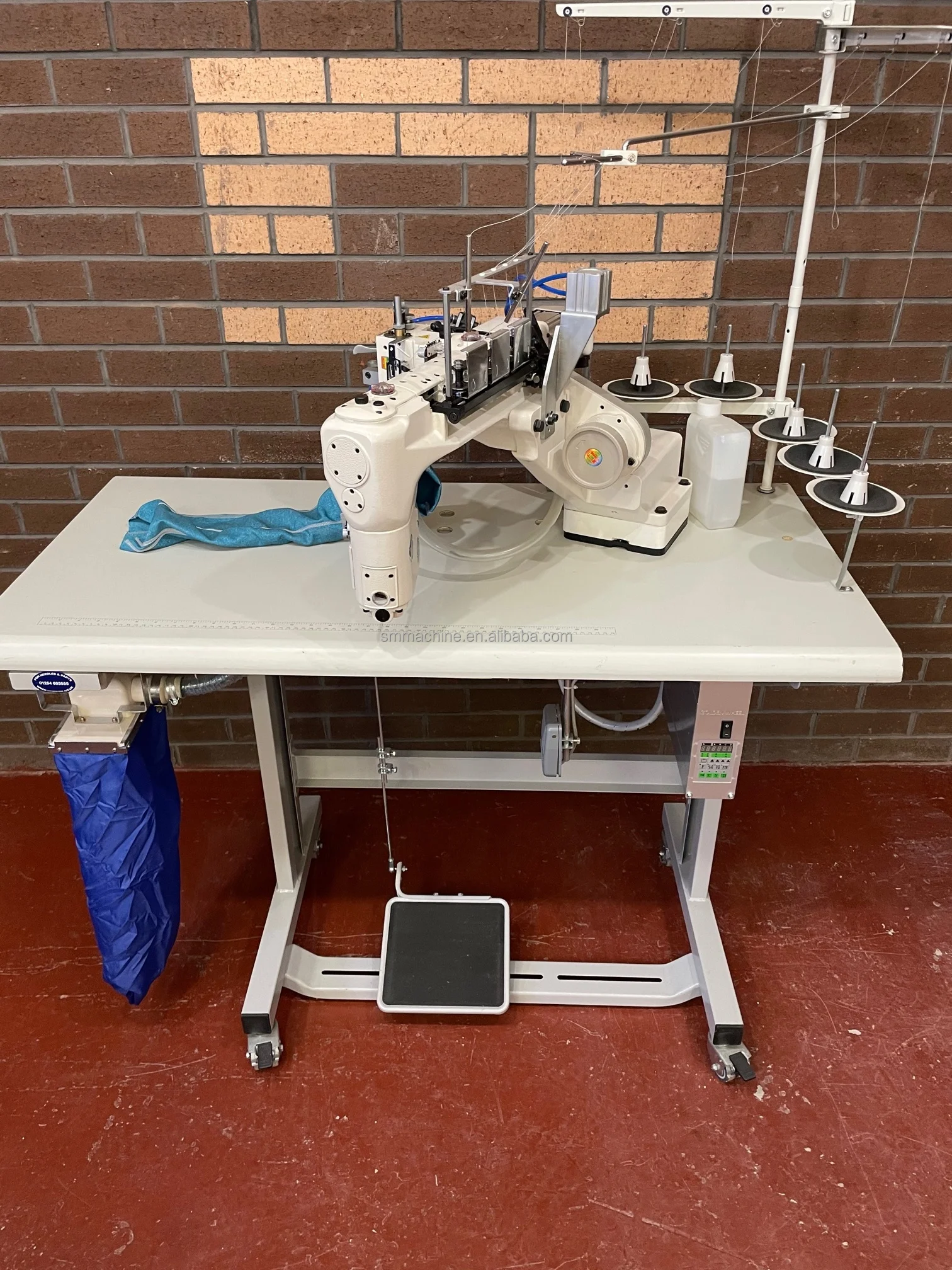 Golden Wheel CSN-4500 Double Cutter 4-Needle Sewing Machine