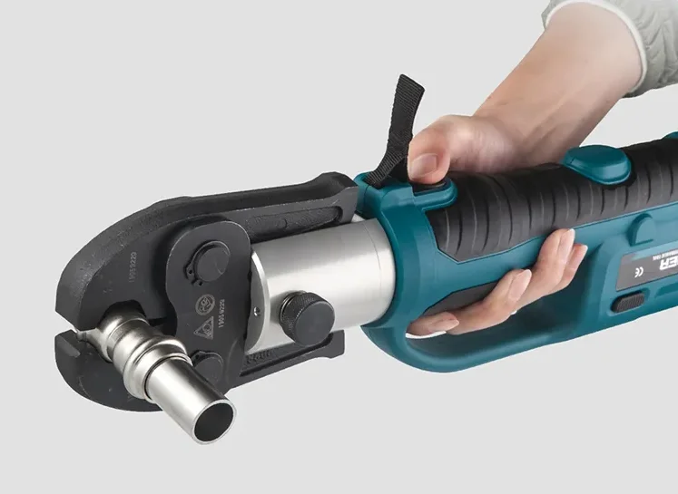 Hydraulic Pex Pipe Battery Powered Copper Pipe Pressing Plumbing Tool ...
