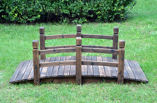 Outdoor Garden Wooden Bridge Features with Half Wagon Wheel Railings ...