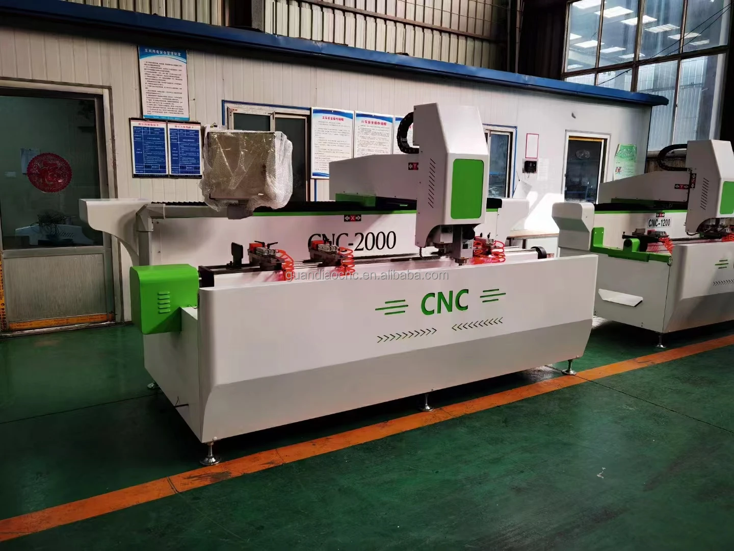 700mm Work Stroke Industrial Aluminum Heavy Duty CNC Machining Center ...