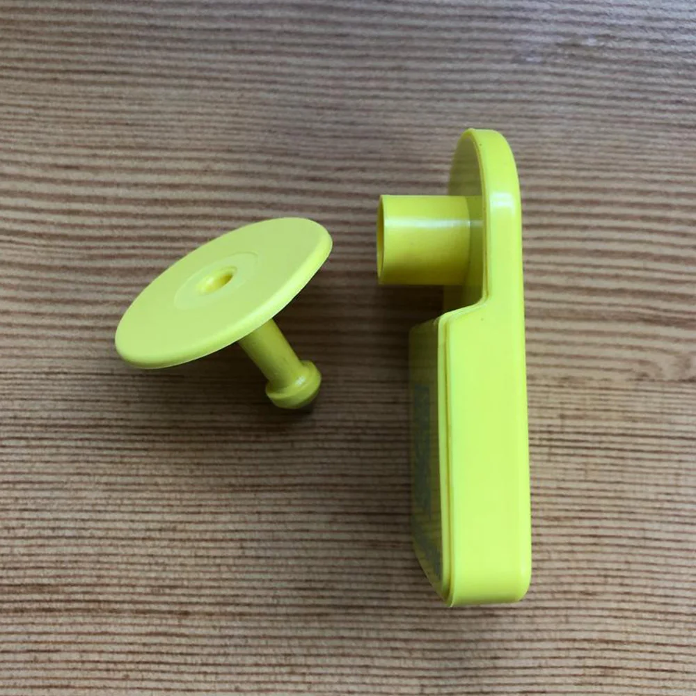 Long Distance LoRaWAN Technology Electronic Tags GPS Cattle Sheep Ear ...