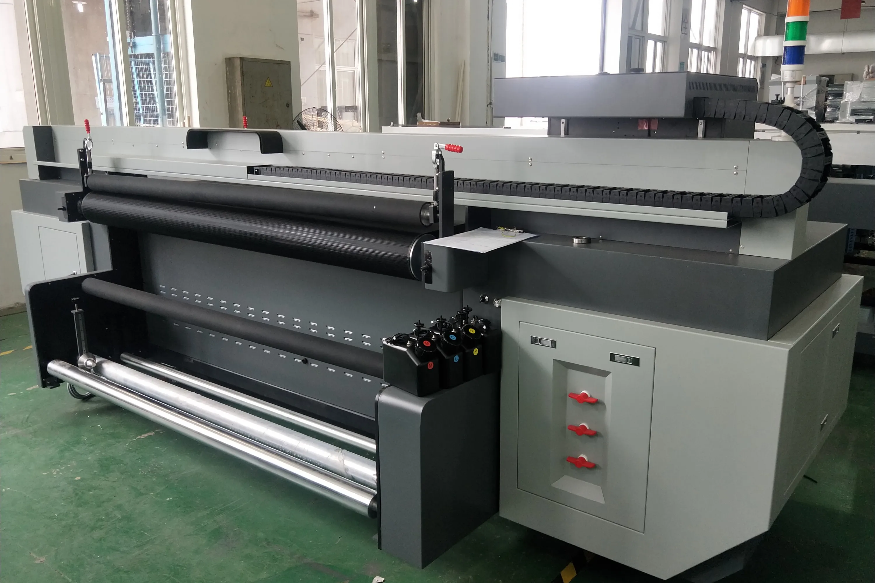 Industrial UV Hybrid Printer - Versatile & Efficient Printing