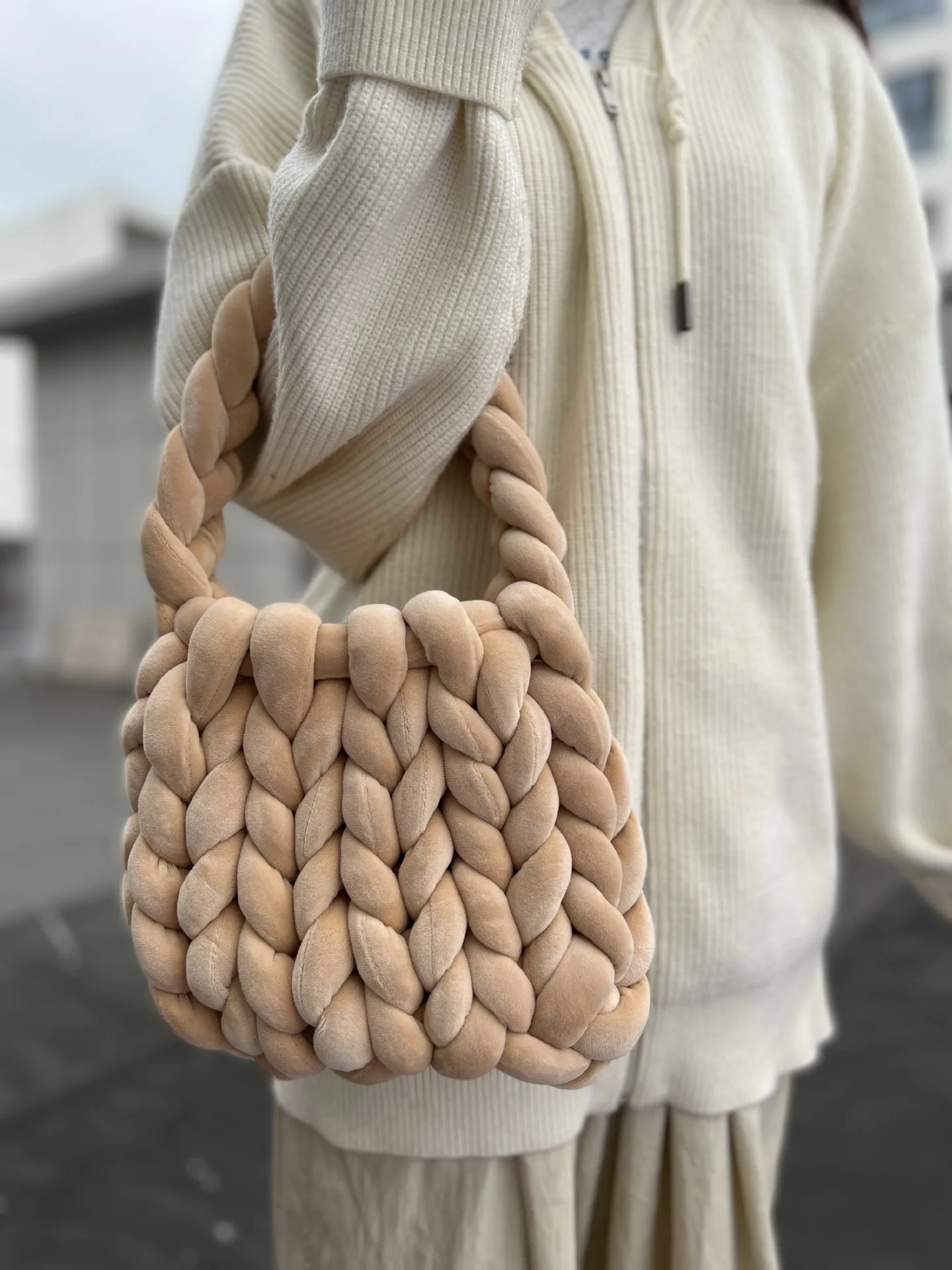 High Quality Chunky Knit Crochet Purse Outfit Inspo Chunky Yarn ...