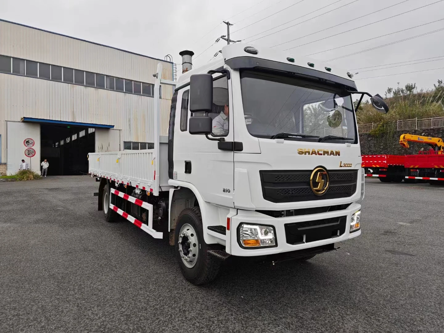 Shacman L3000 4X2 10 Ton Cargo Truck | Durable Diesel Lorry Truck for ...