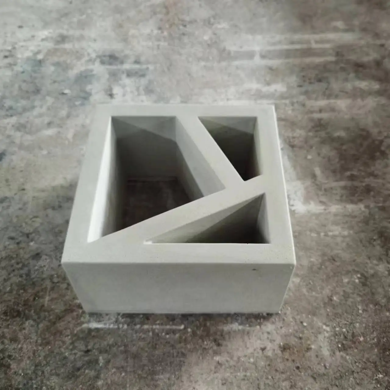 Hollow Plastic Concrete Retaining Wall Block Molds for Construction ...