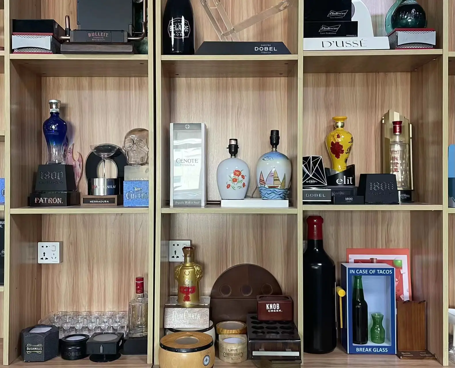 Customized Acrylic LED Shot Glasses Holder Ferris Wheel