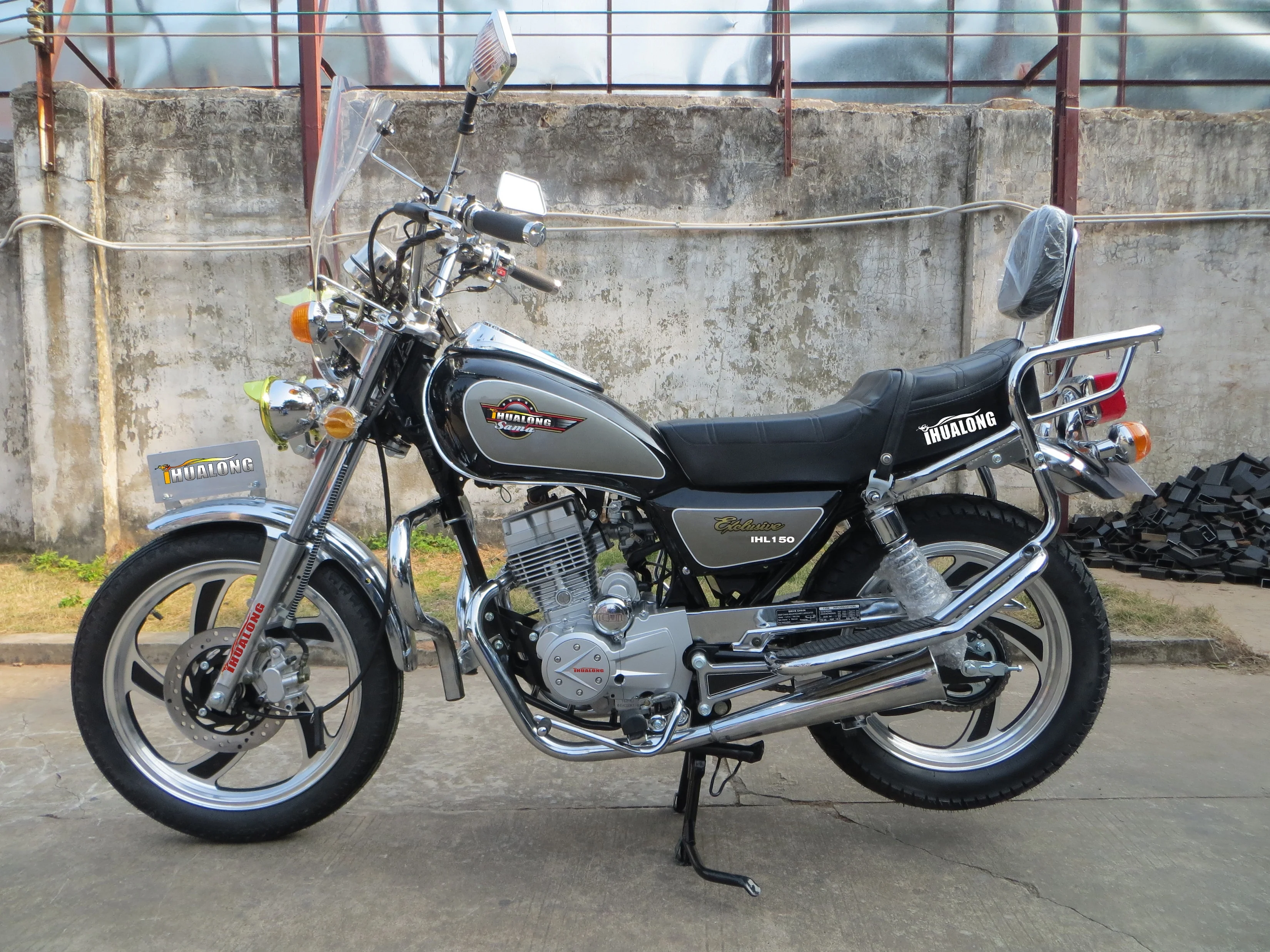 Japanese Chopper Motorcycle Cruiser Model - HOND Luxury