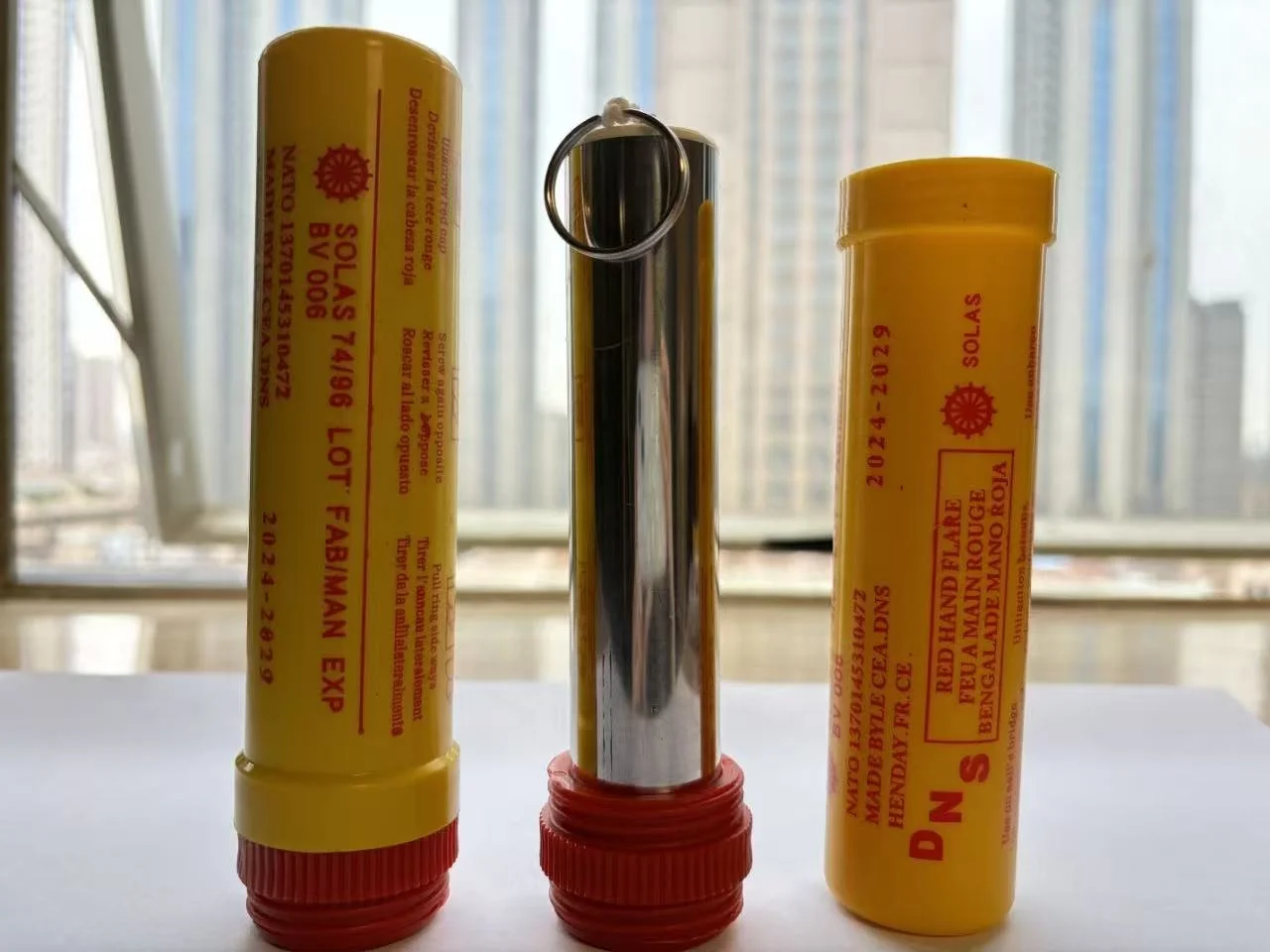 Yellow Smoking Flare 60S Fireworks Hand Flare Red Smoking Flares ...