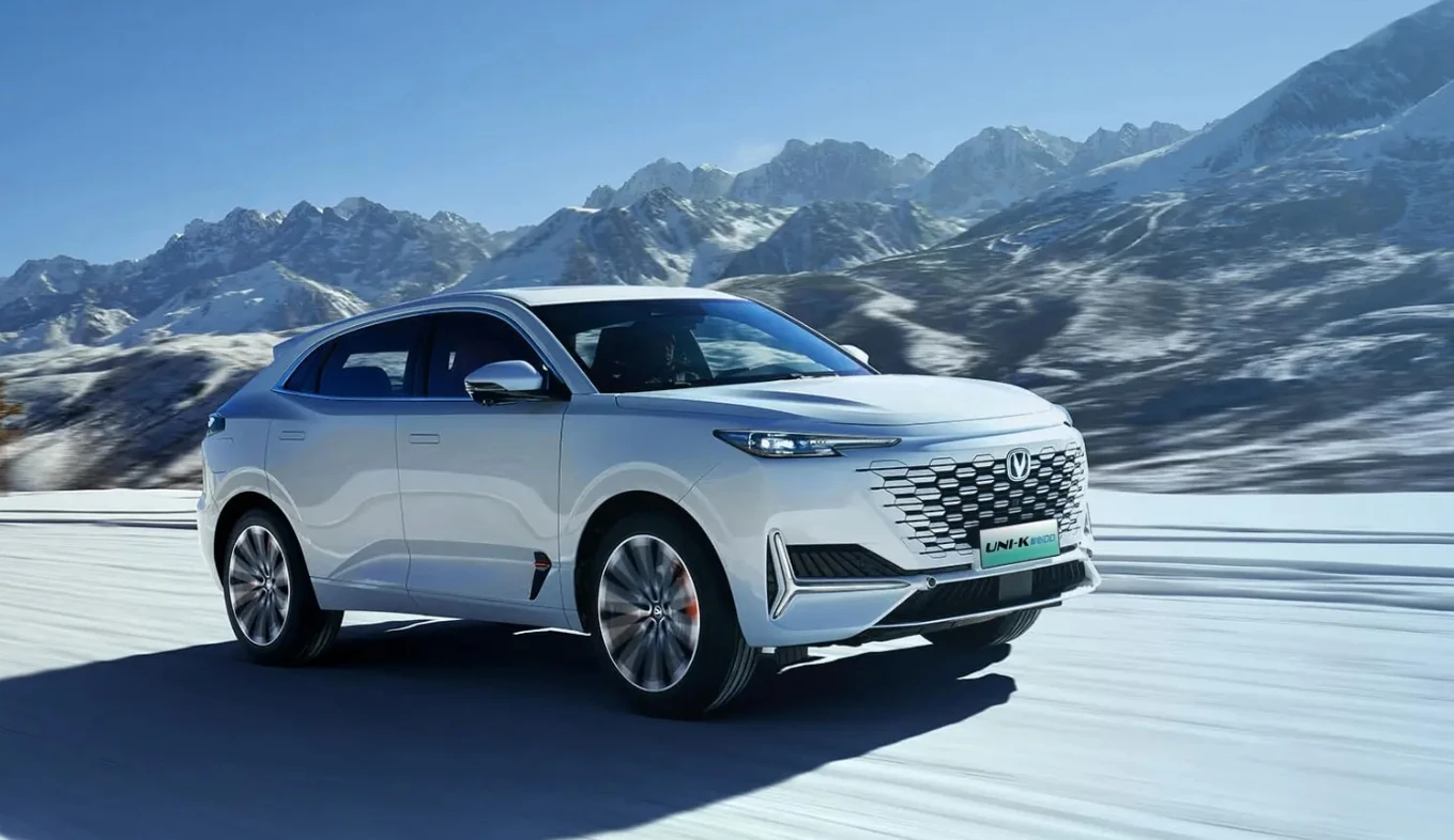 Changan Uni-k Idd 2024 1.5t 135km Intelligent Cool Type With Intelligent Control System Plug-in ...