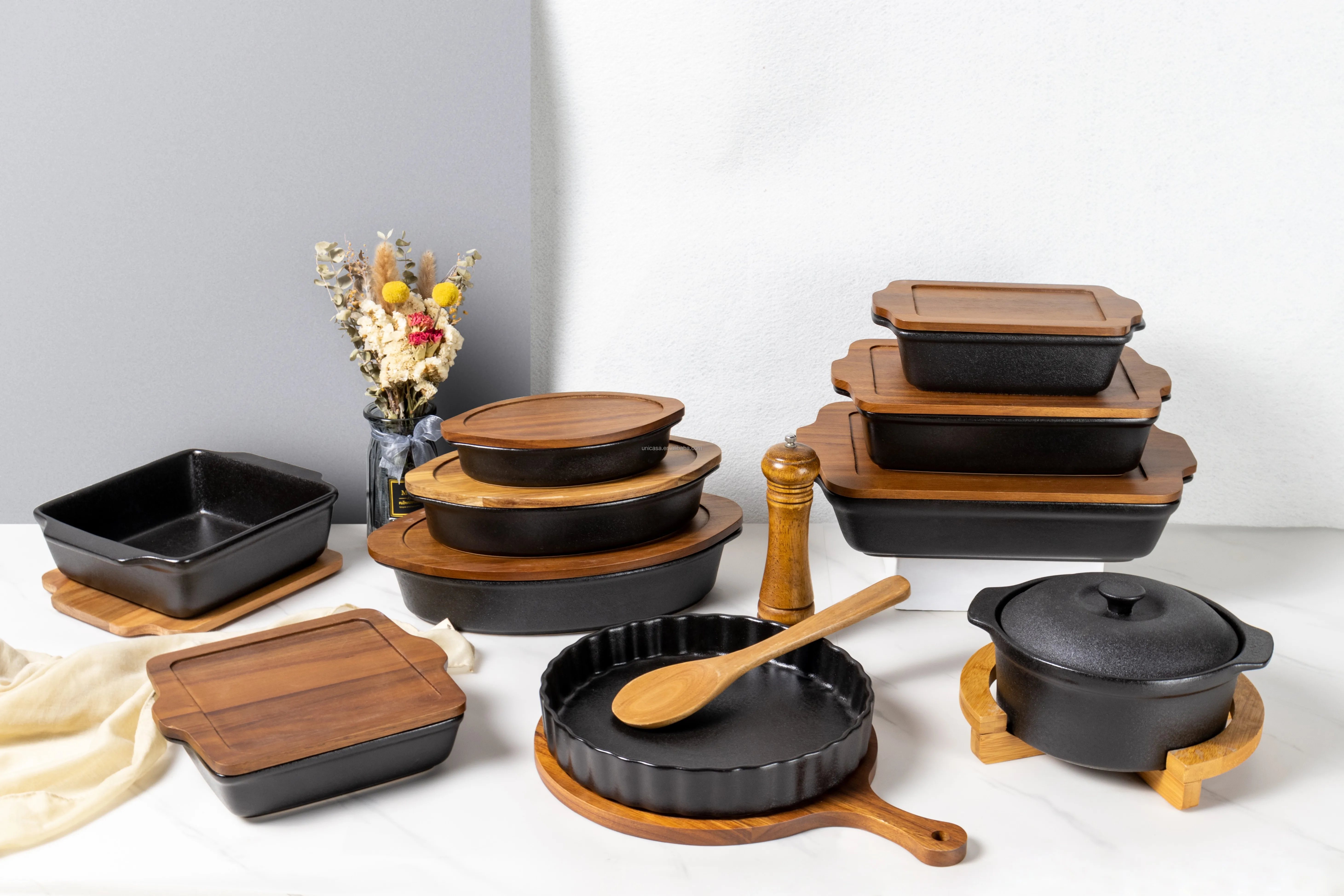 Ceramic Bakeware Set with Bamboo Lids - Perfect for Baking