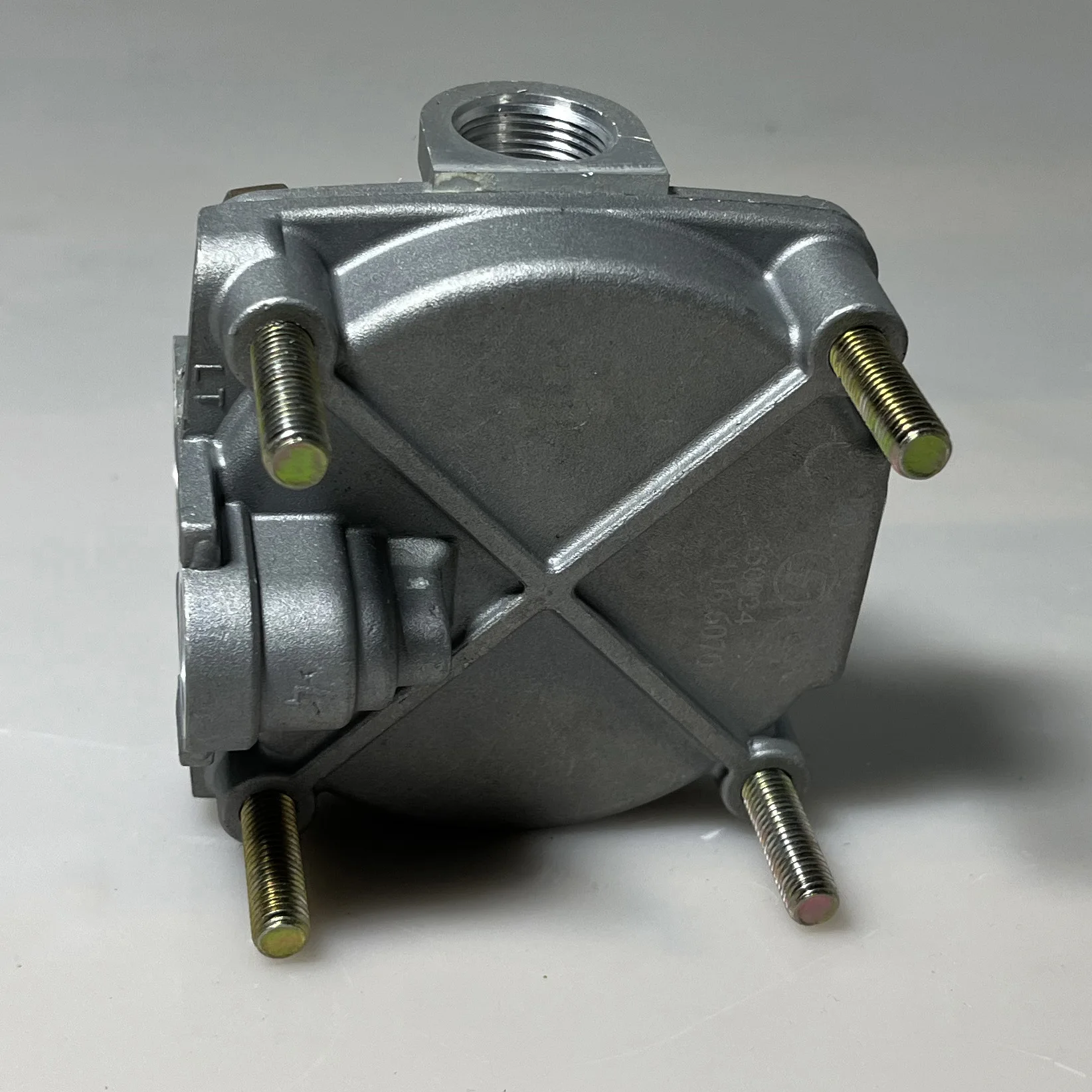 沙克曼德隆制动阀继动阀81.52116.6070 - Buy 继动阀,制动阀,继动阀81.52116.6070 Product on ...