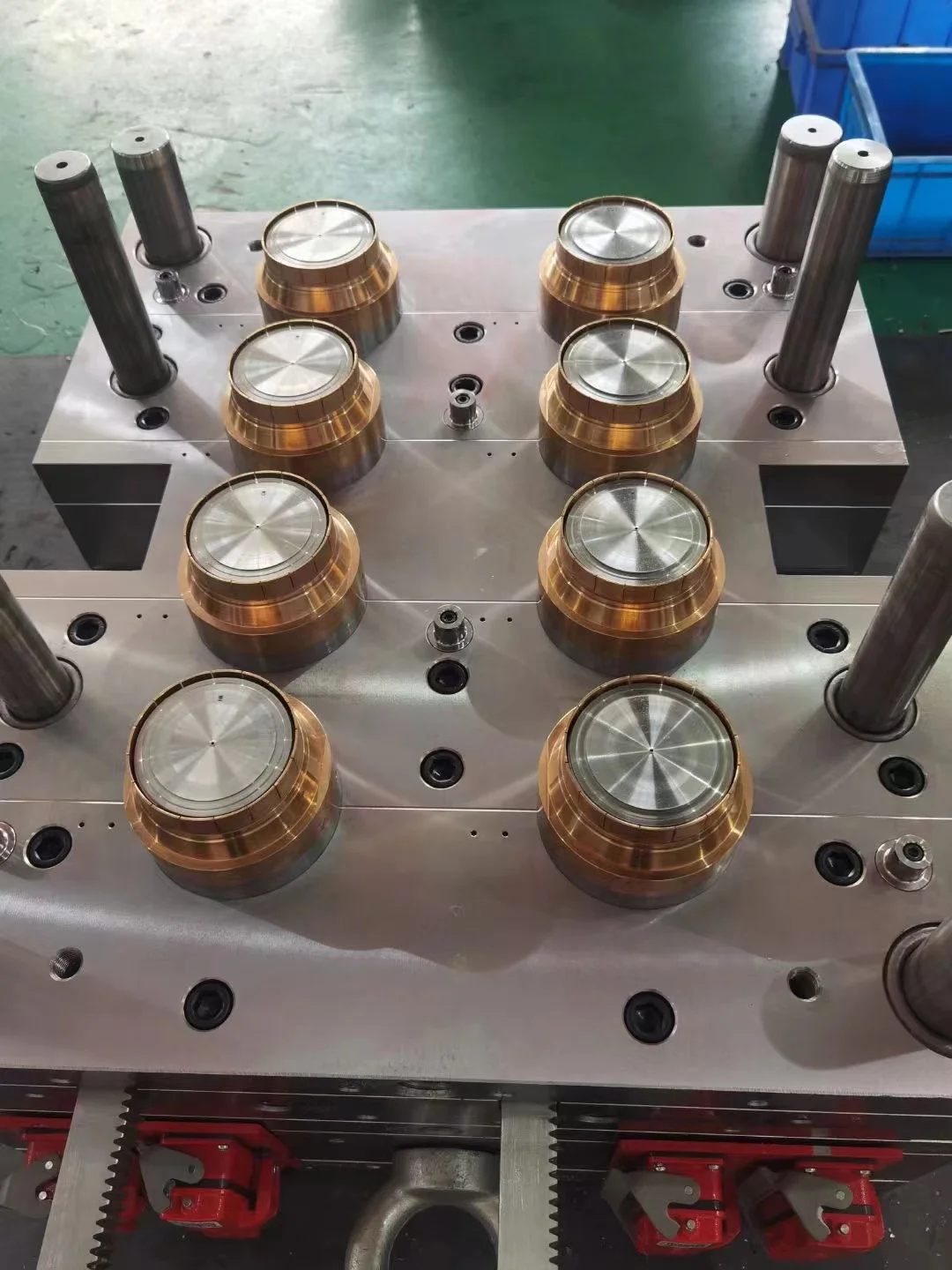 Custom Development And Manufacturing Of Molds For Medical Device Parts ...