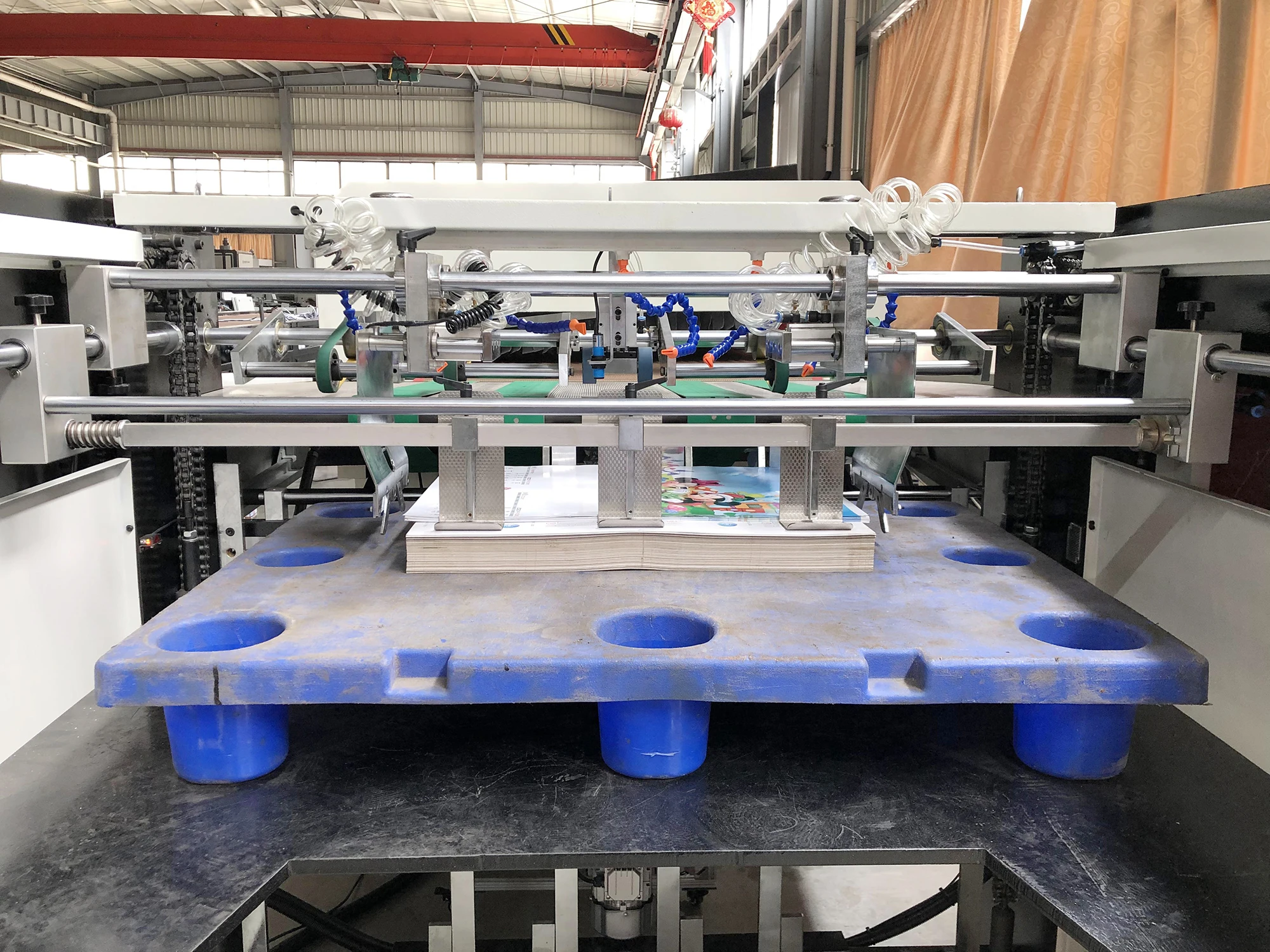 SG-E1200 UV Varnish Coating Machine - Multifunctional & Efficient