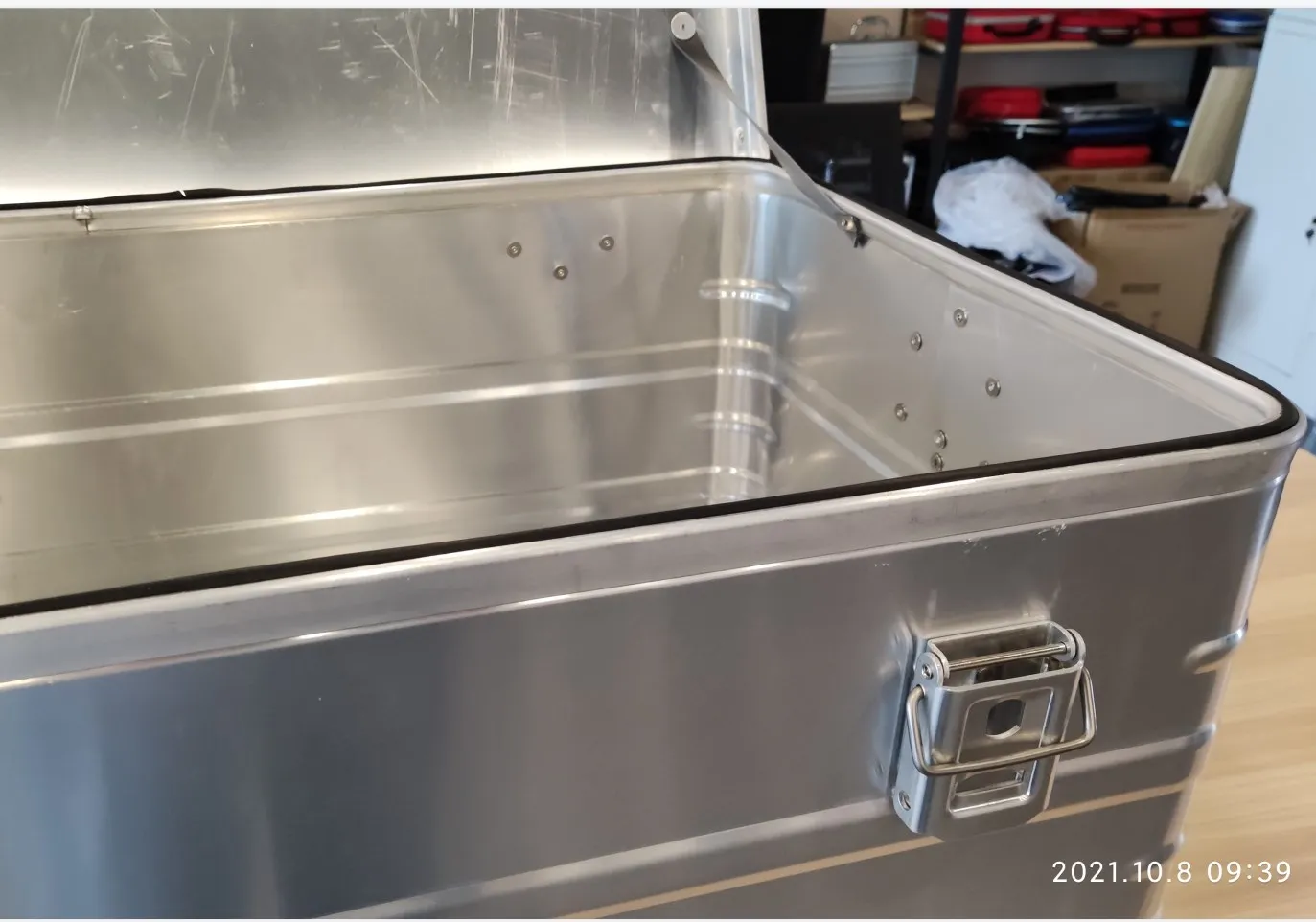 Customizable Silver Aluminum Storage Box - 3 Year Warranty
