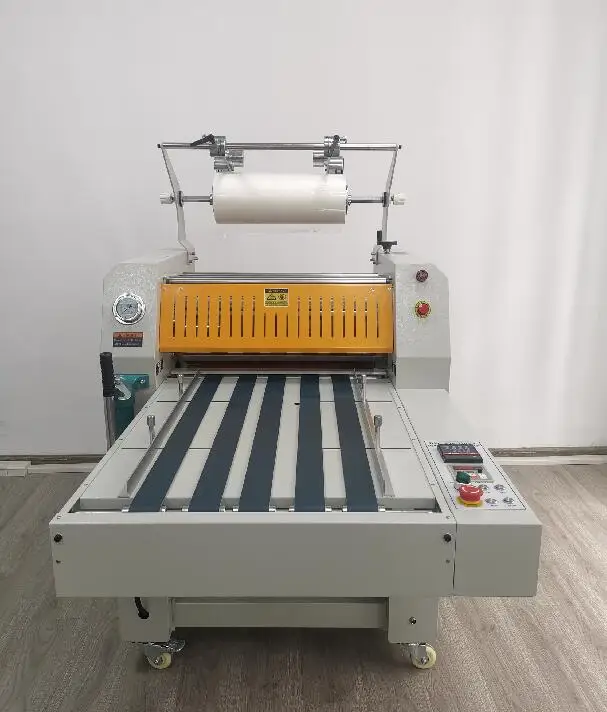 DSG-520YA Semi Automatic Industrial Roll Film Laminator