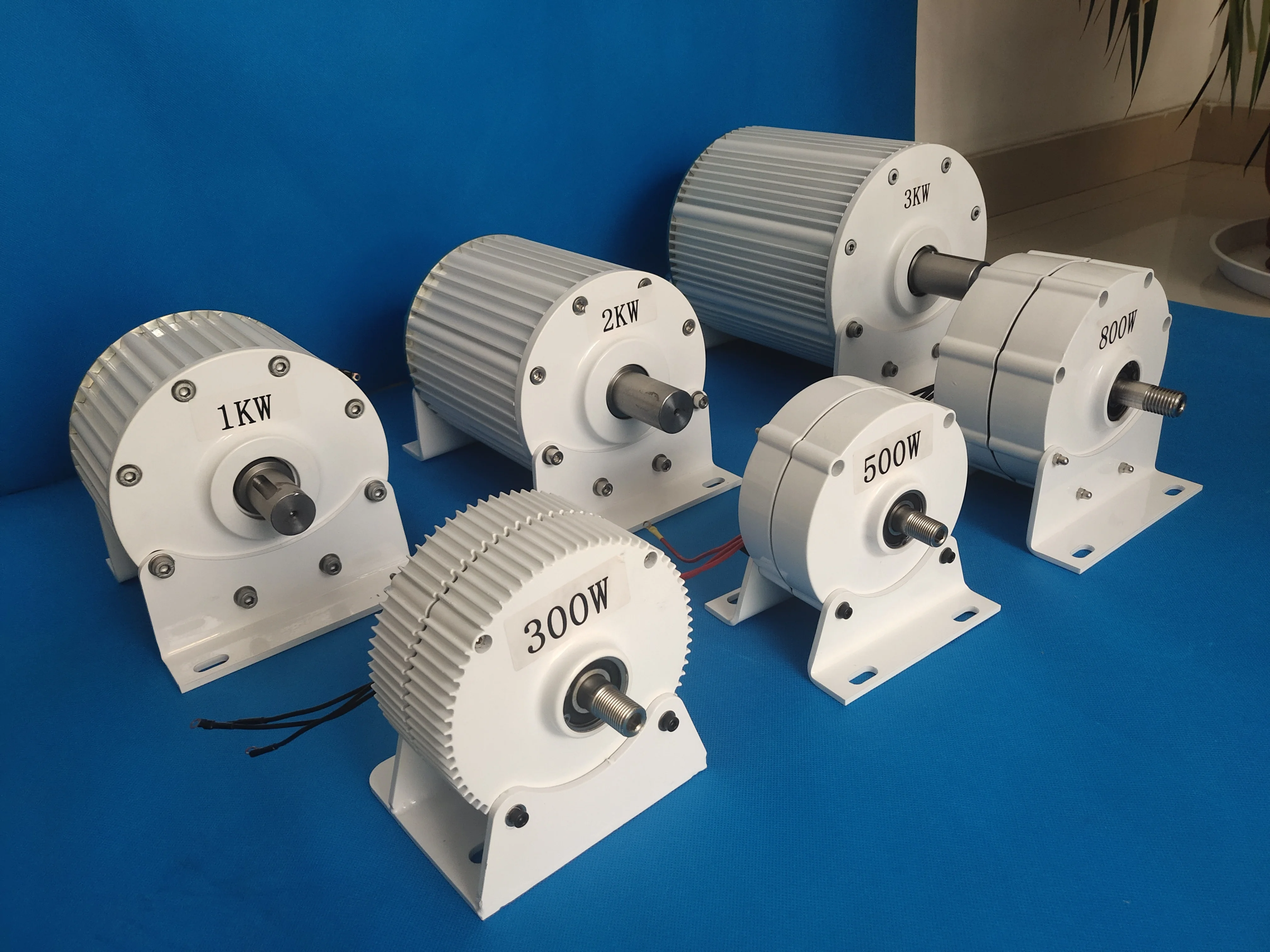 200w 12v 24v Three-phase Low Speed Wind Turbine Alternator Permanent ...