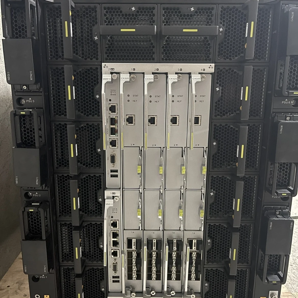 02115842 NFV_Rack V100R001 AC Storage Cabinet with 4*AC 220V Input Each ...