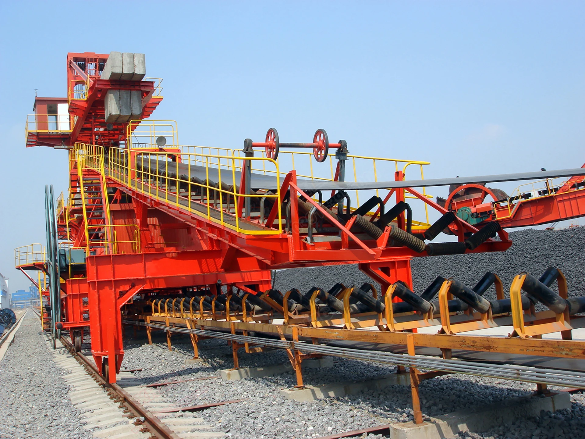 Sand Gravel Mobile Belt Conveyor Conveyor Belt For Food Industry For ...