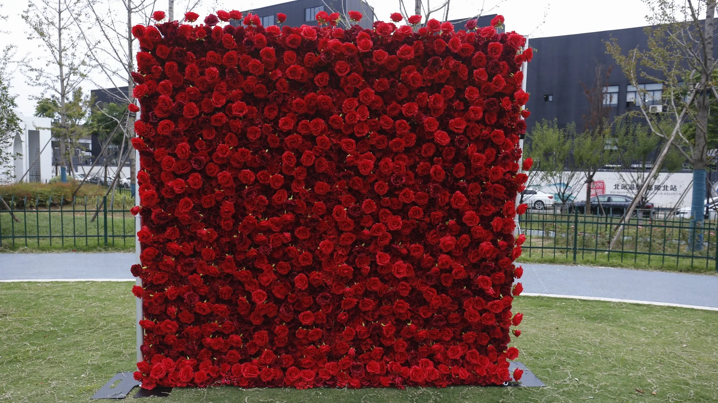 Hot Sale Red Party Decorations Supplies Artificial Rose Backgrounds ...