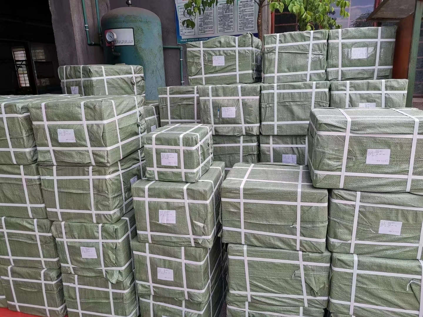 European Standard Plug/socket 2kw 3kw Industrial Plug 250v 2 Hole ...