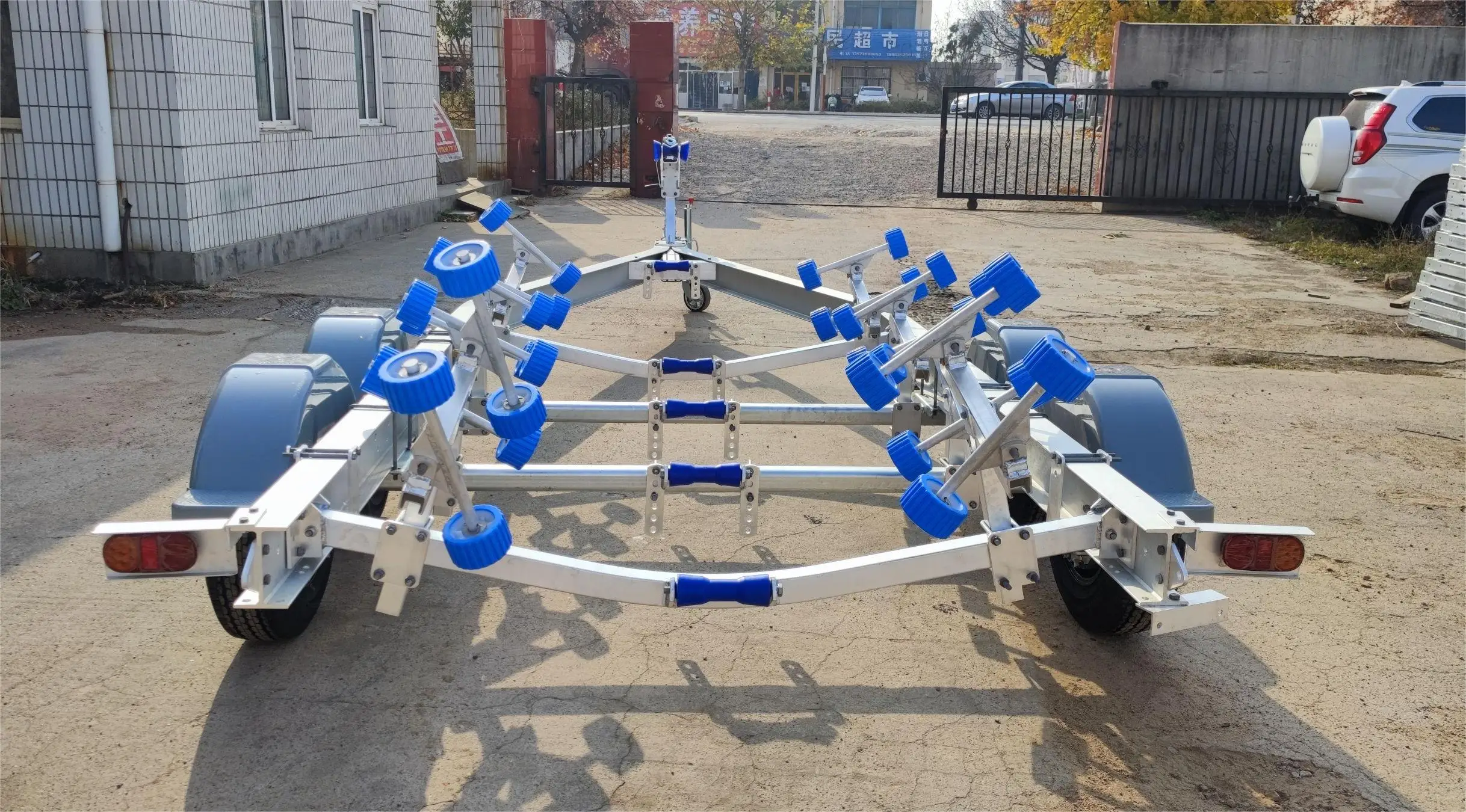 6.75 M Tandem Axle Wobbly Rollers Aluminum Boat Trailer - Buy 6.75 M ...