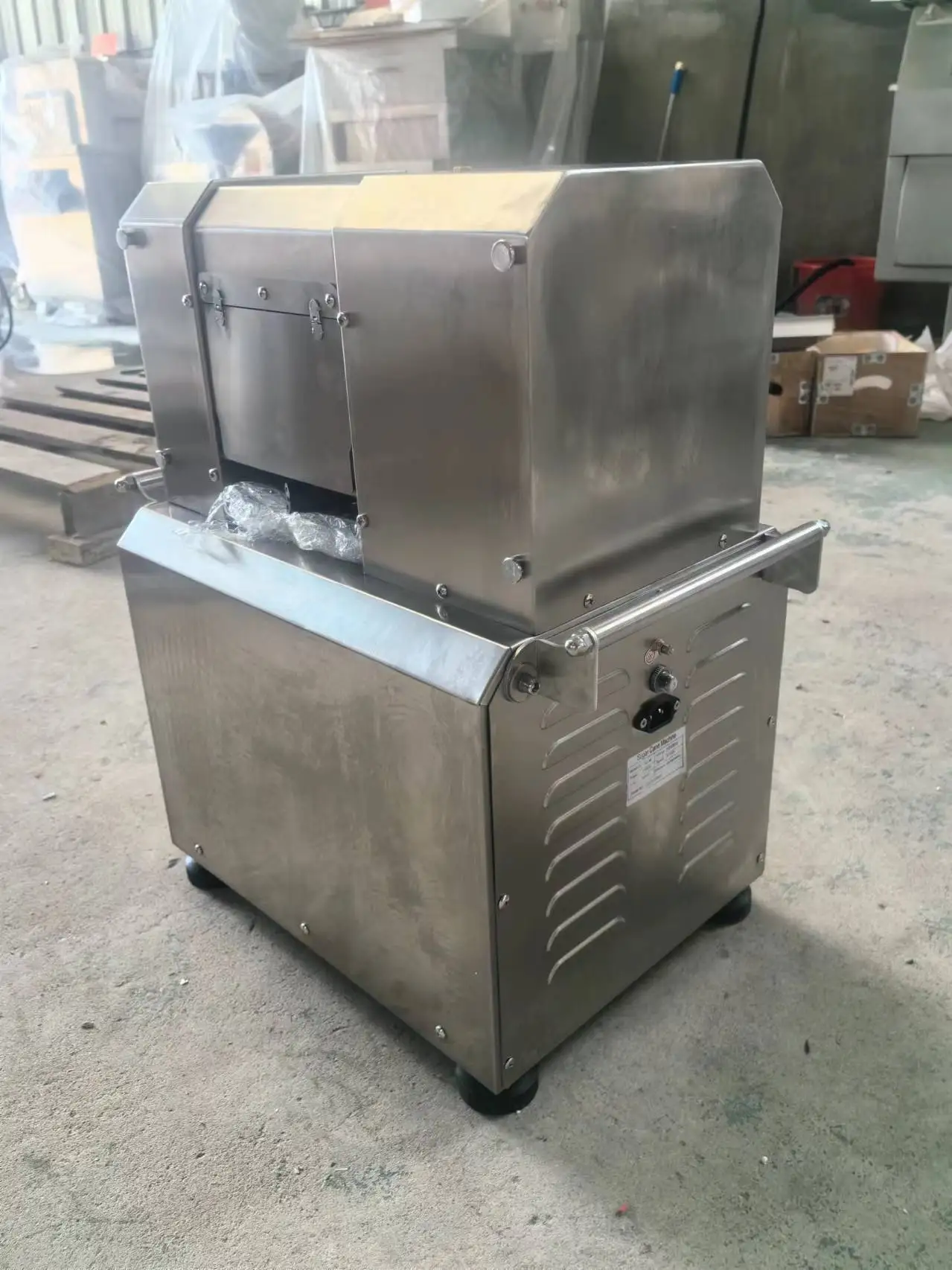 Efficient Sugar Cane Juice Extractor - High Capacity Machine