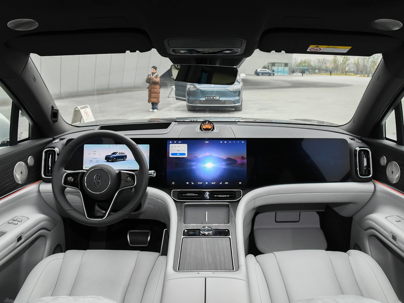 2024 Aito M9 Car - 275KM Extended Range Max Version 52kwh