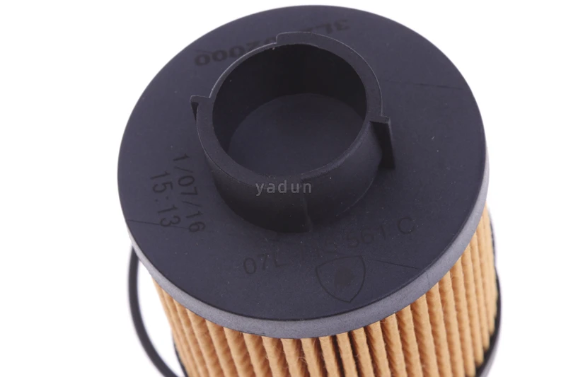 High Quality Automobile Fuel Oil Filter 07l115561c - Buy Fuel Oil ...