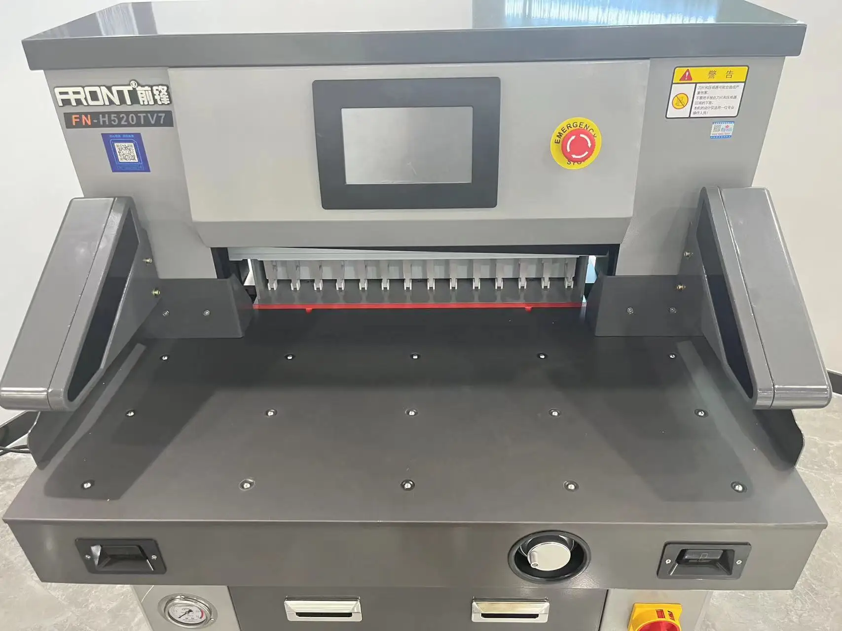 Hydraulic Program-Controlled Paper Cutter Machine Automatic Guillotine ...