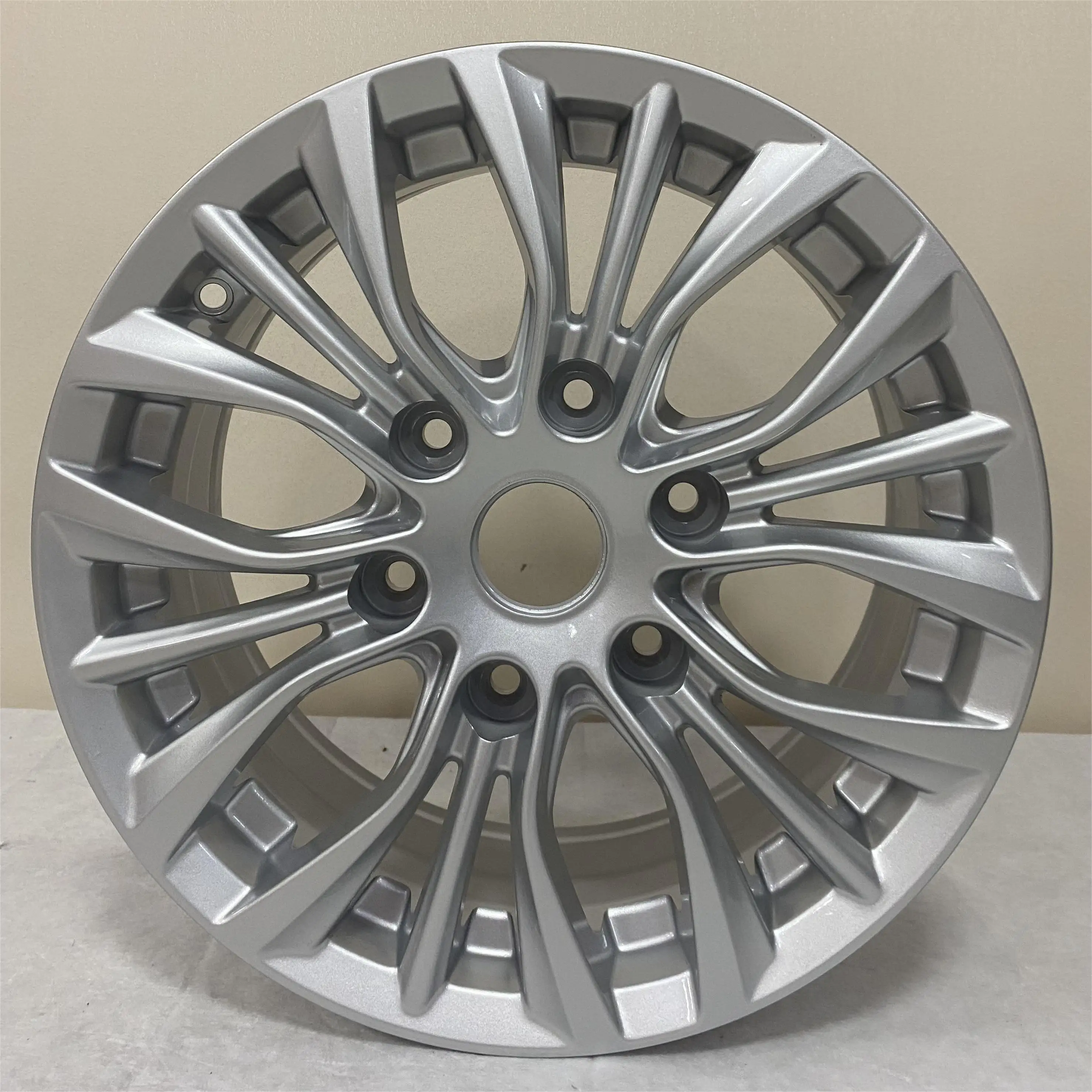 16*7.0 Inch Pcd 6*139.7 Et 45 Cb 92.5 Silver Painting Cast Passenger ...