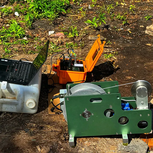 Borehole Logs in Geology - Resistivity & Gamma Logger