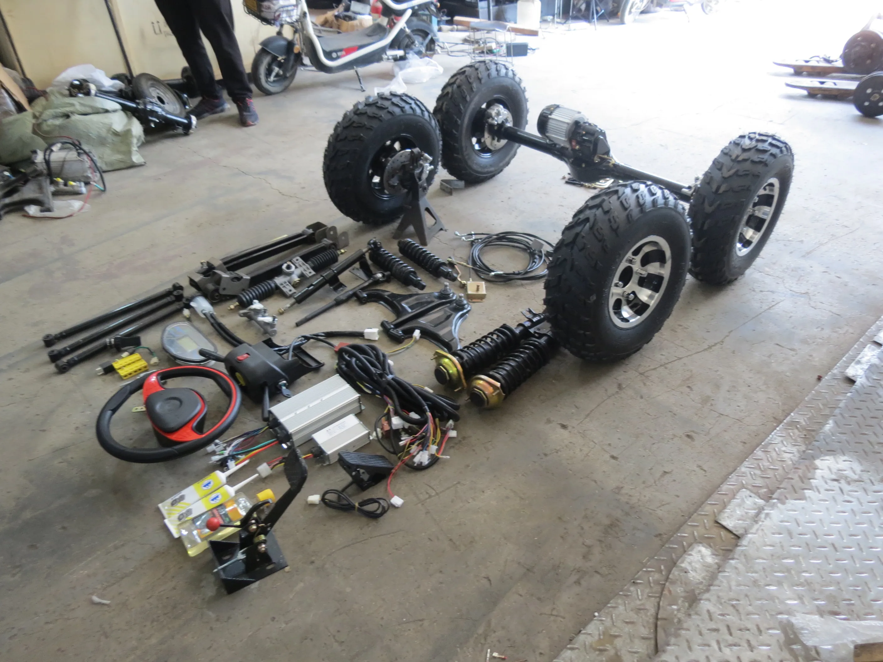 Double-wishbone Independent Suspension Motor Mini EV