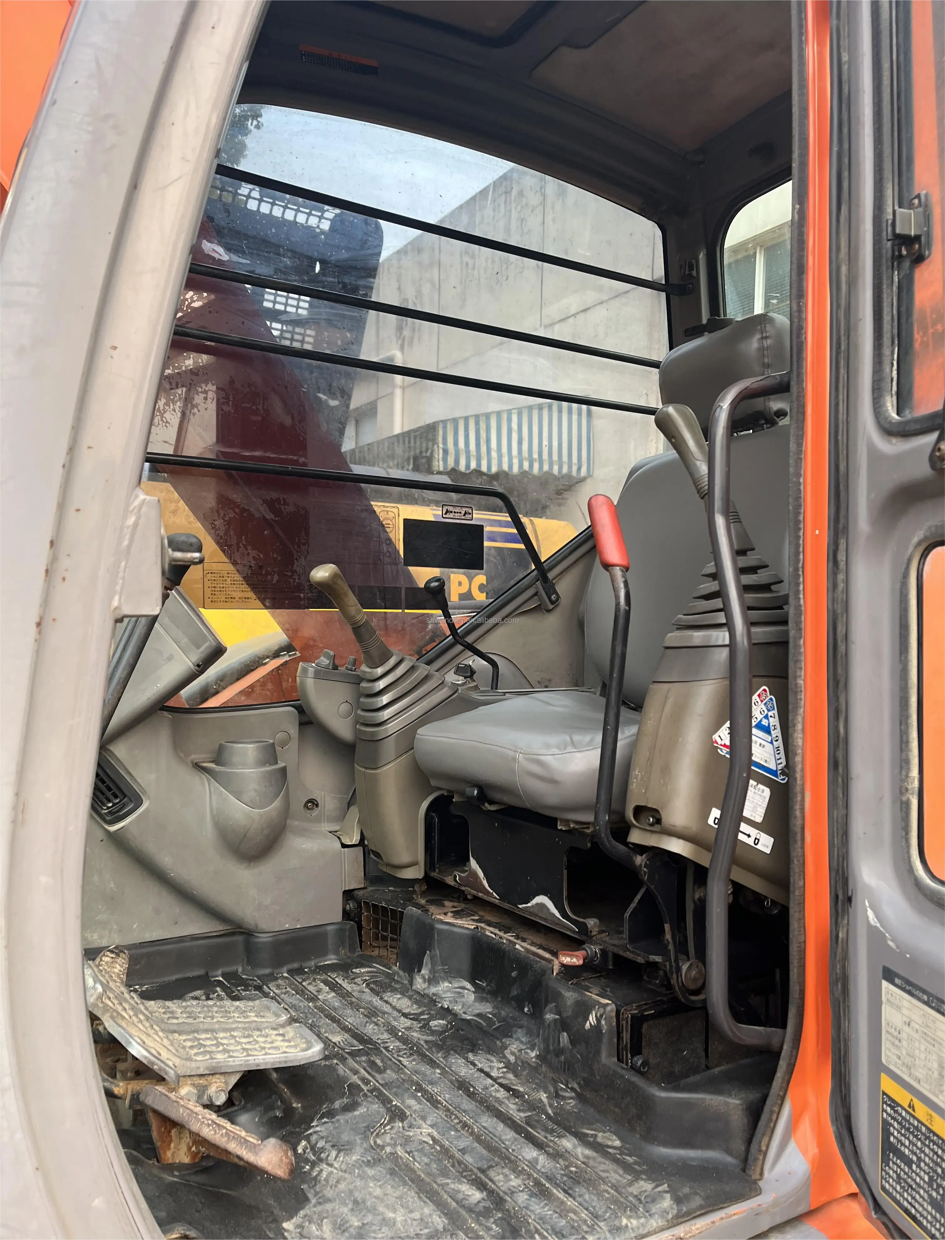 Japan Hitachi Zx75 Excavator Used Excavators 7 Tons Japan Used Hitachi ...