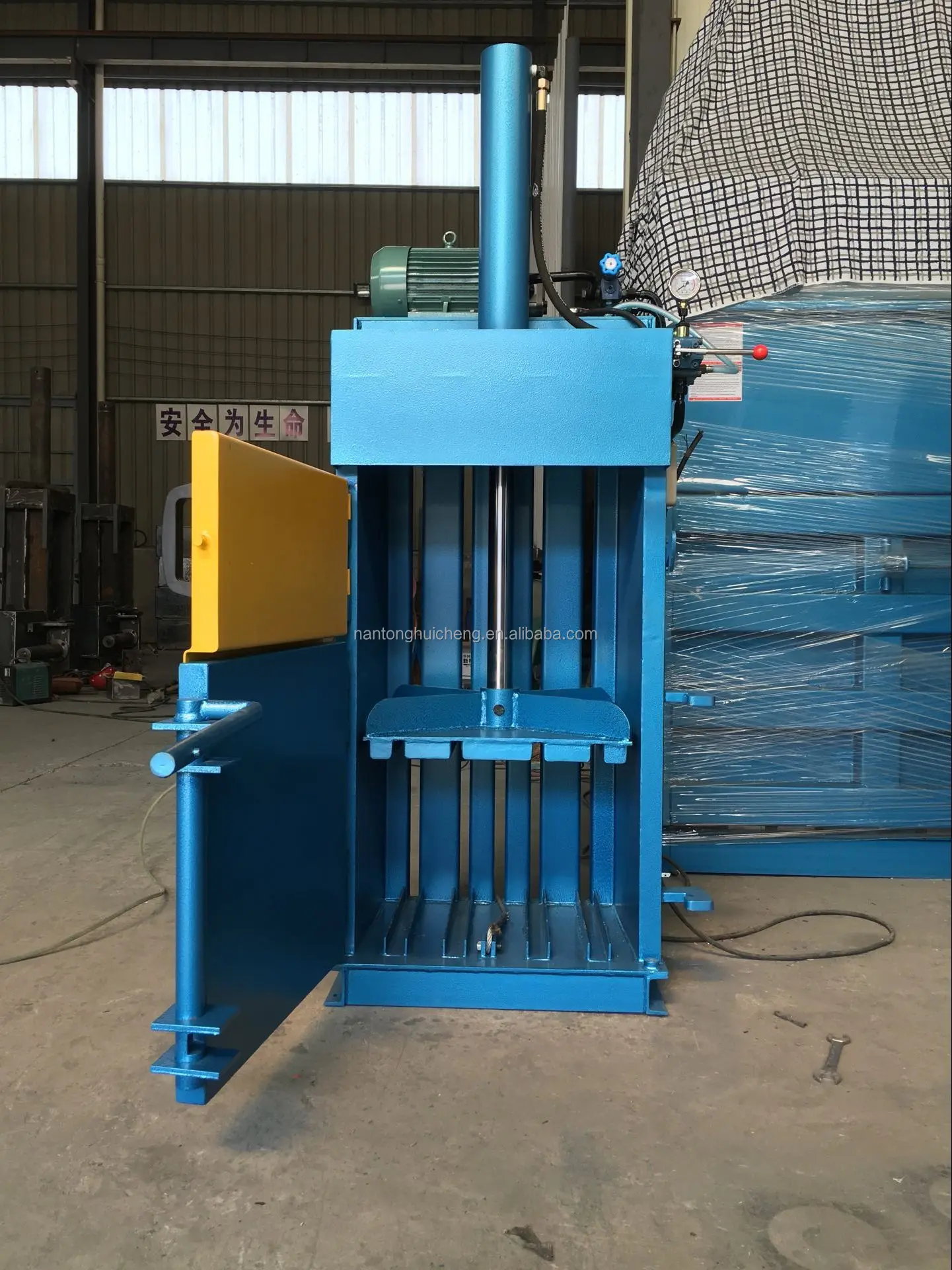 CE Certificated Hydraulic PET Bottle Baler Machine