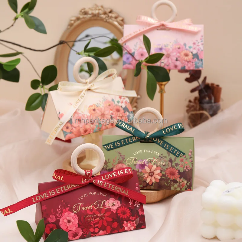 Luxury Lipstick Perfume Triangle Shape Silver Glitter Paper Gift Box ...