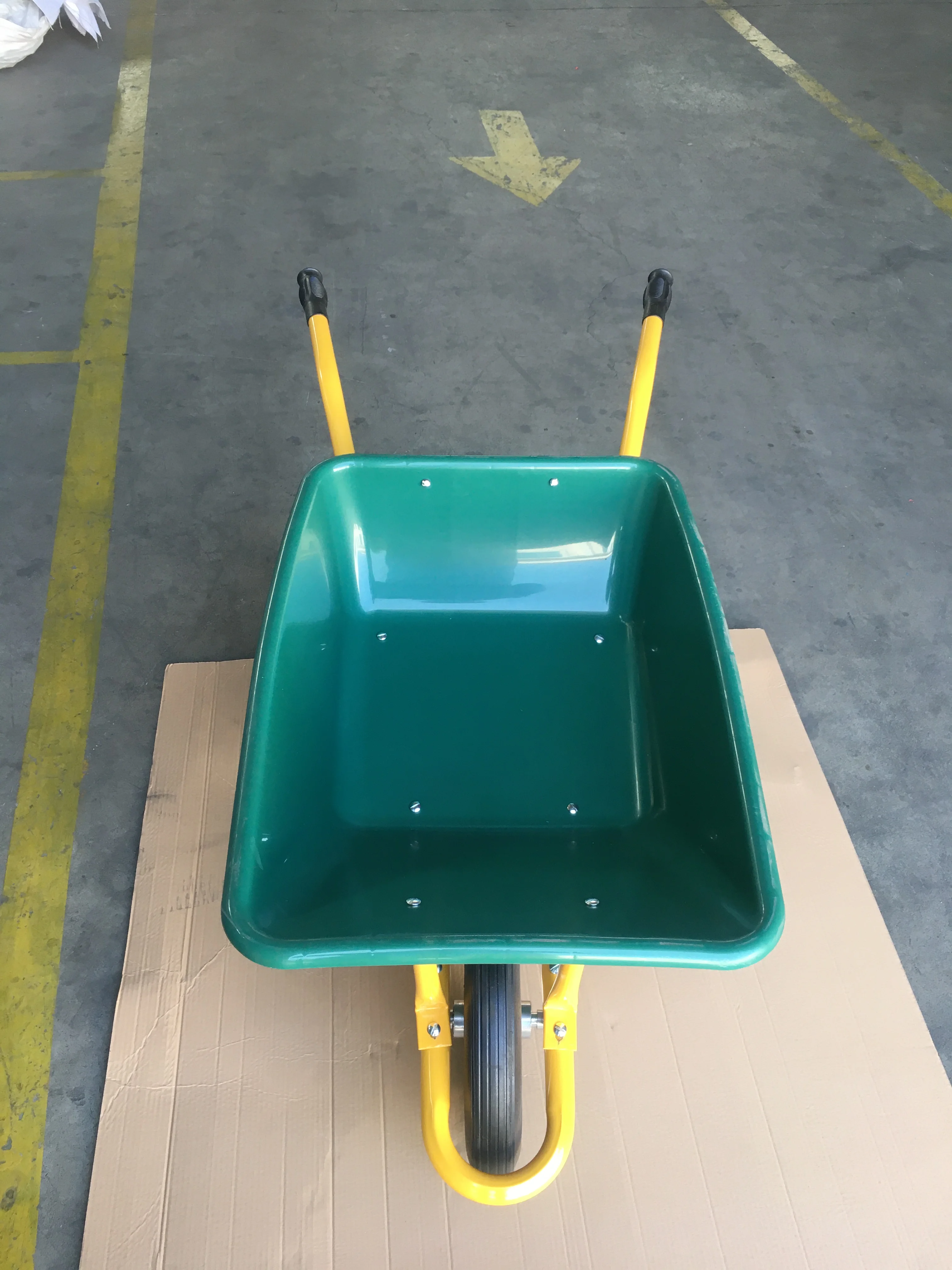 Wheelbarrow Industrial Garden Heavy Duty Plastic Wheel Barrow Made In ...