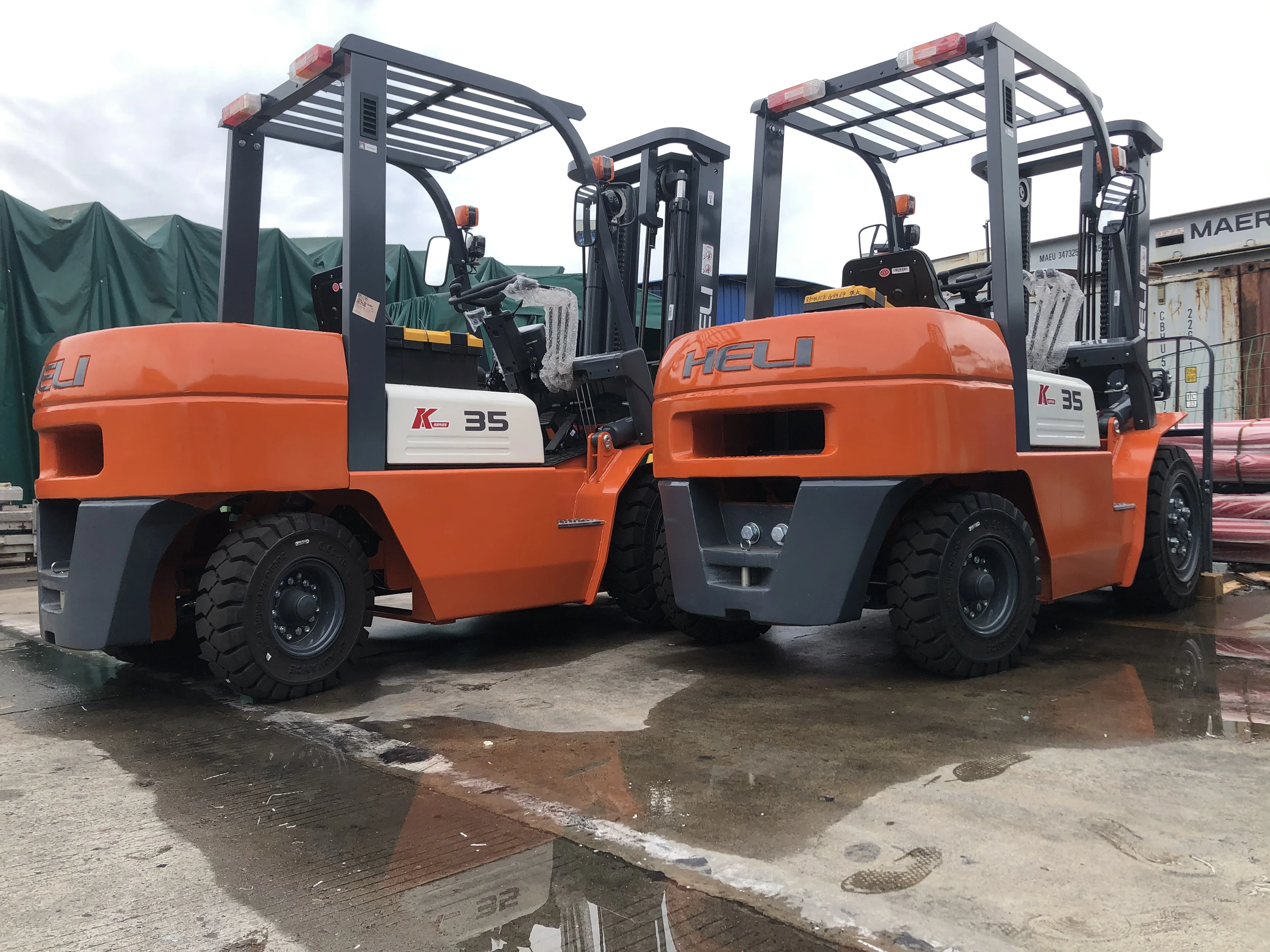 Heli CPCD80 8 Ton Diesel Forklift - Triplex Mast & Spare Parts