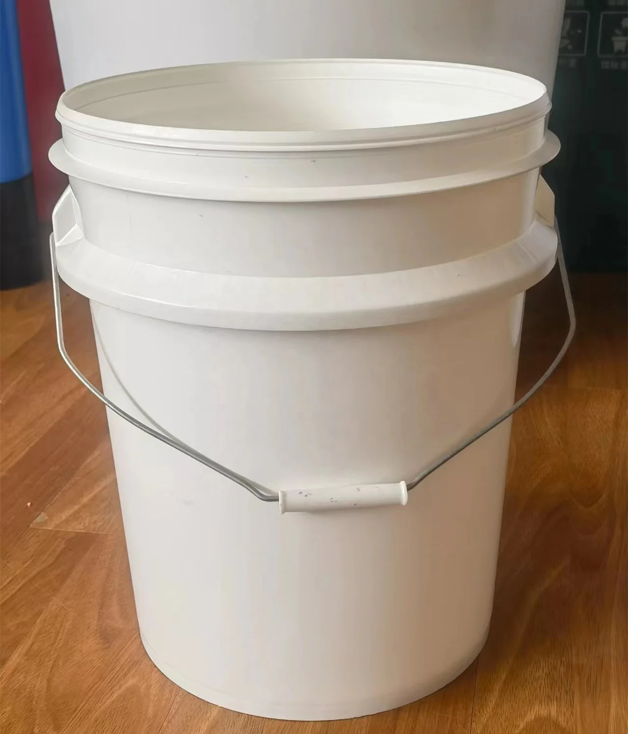 19l Or 20l 5gal Pails With Metal Handle. Single Color With White Logo ...