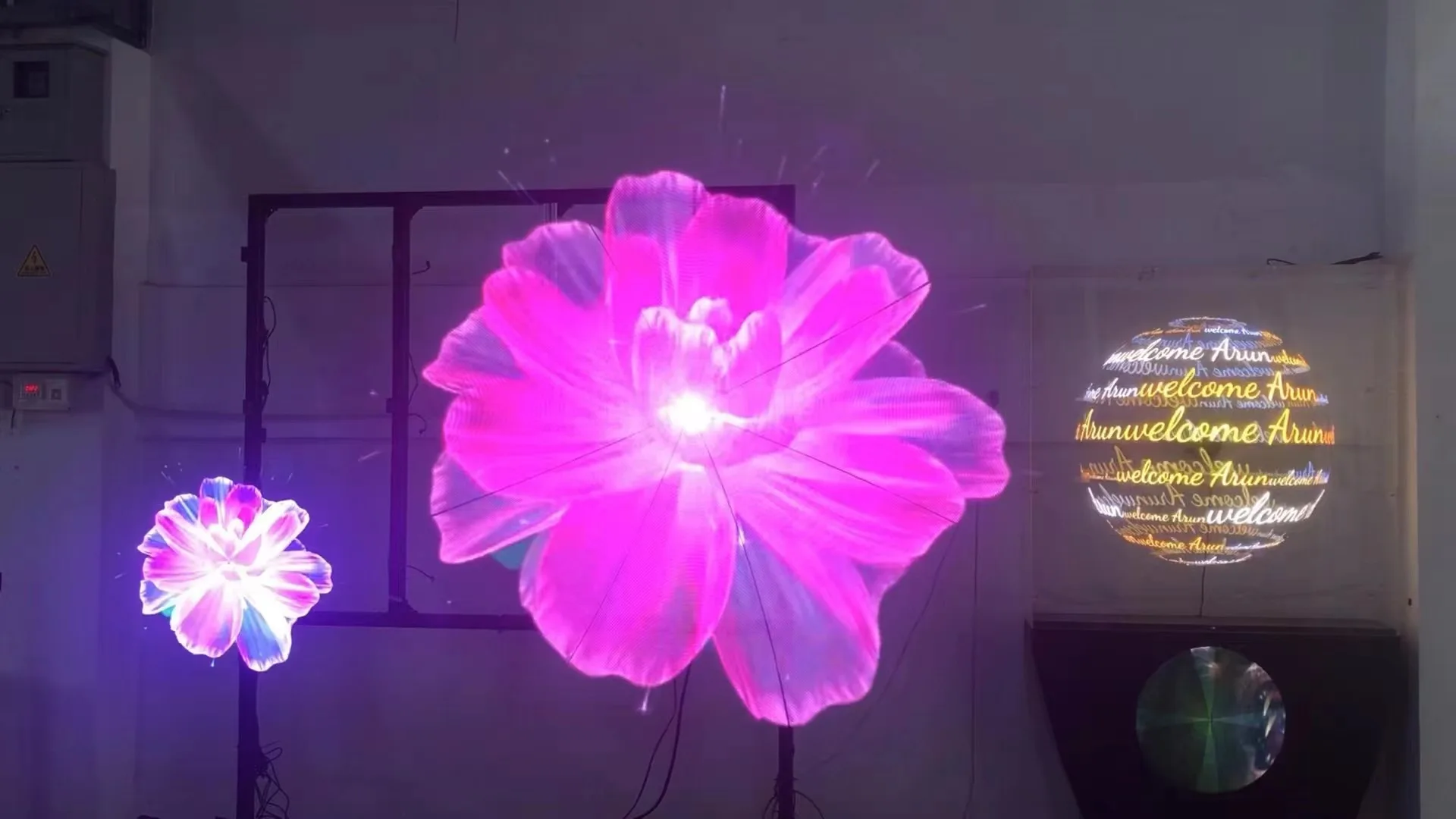 65cm M6 4 Blades 3d Hologram Projector Fan Hologram 47cm To 198cm ...