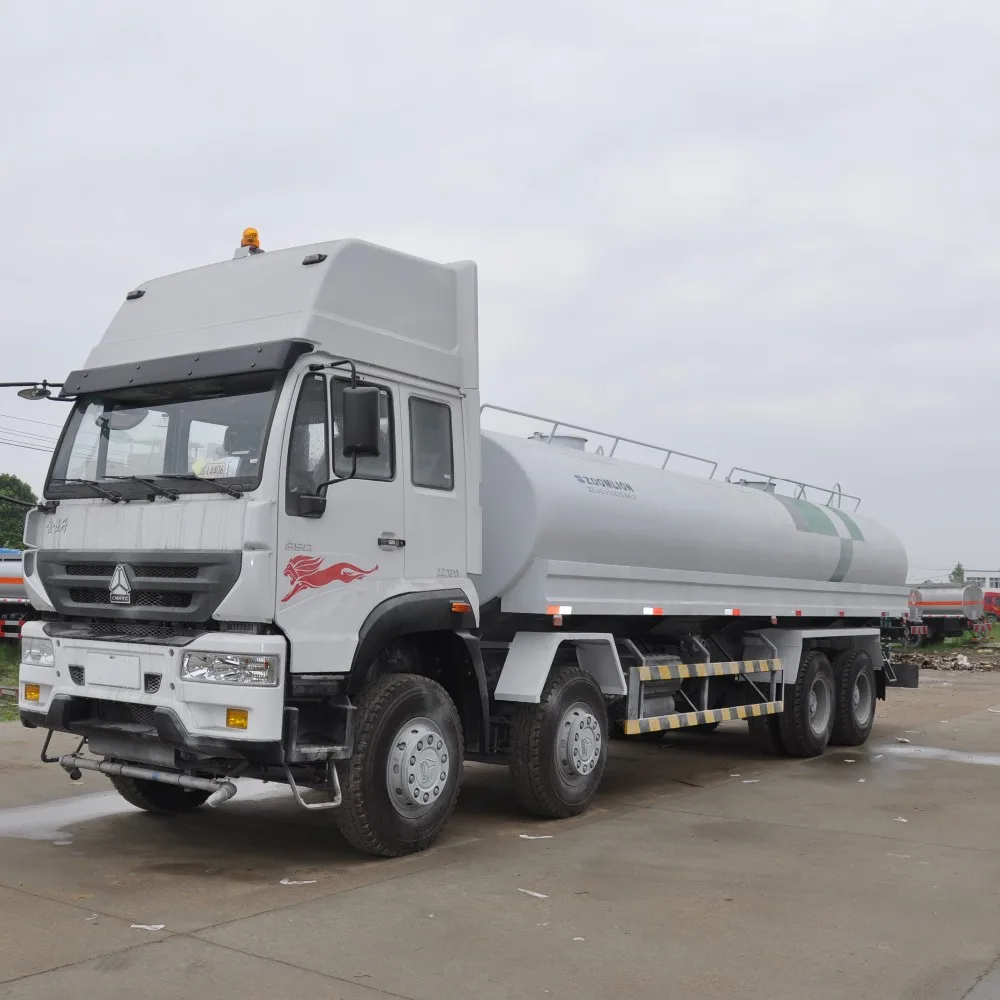 SINOTRUK HOWO 8x4 RHD 30m3 Water Tank Truck - 30T Sprinkler