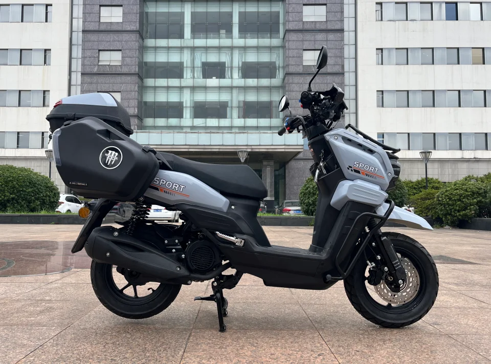 Canton Fair Model TANK 125cc Motorcycle with Carbon Design