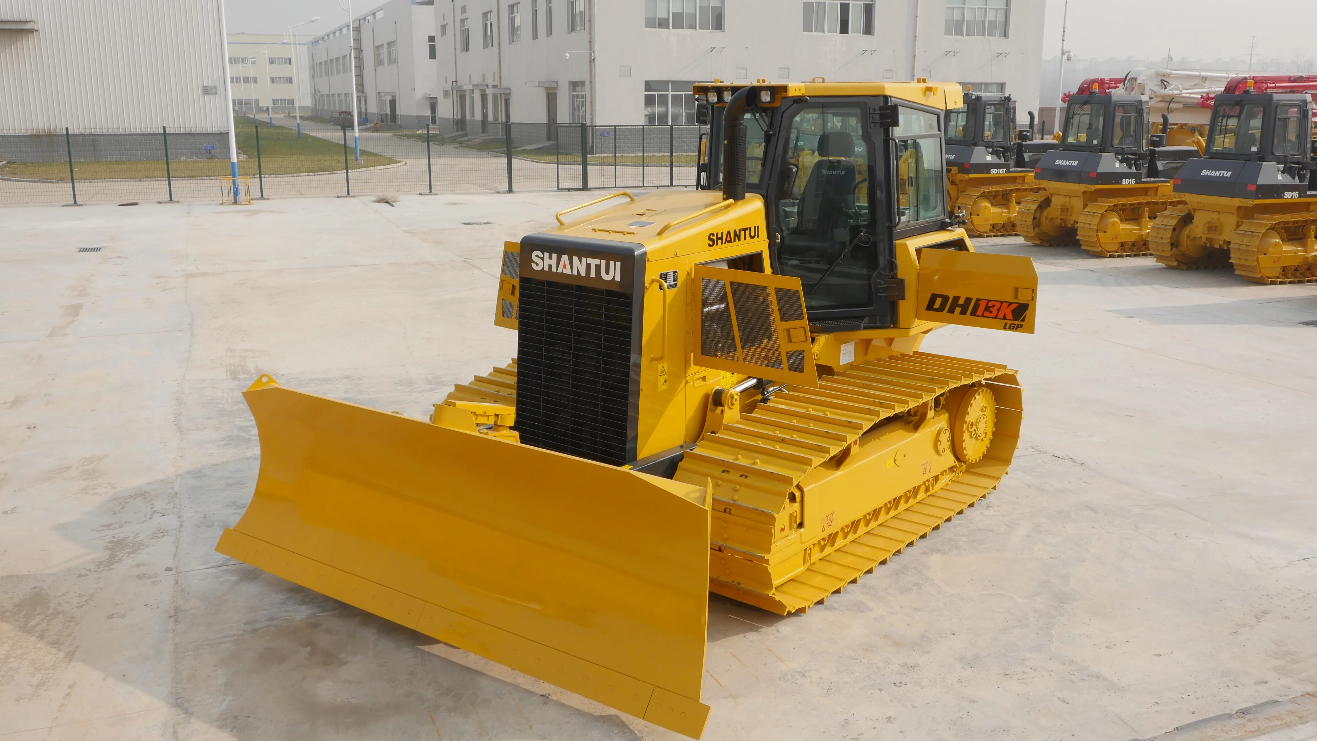 Best Quality Shantui 130hp 13.7 Ton Crawler Dozer Full Hydraulic ...