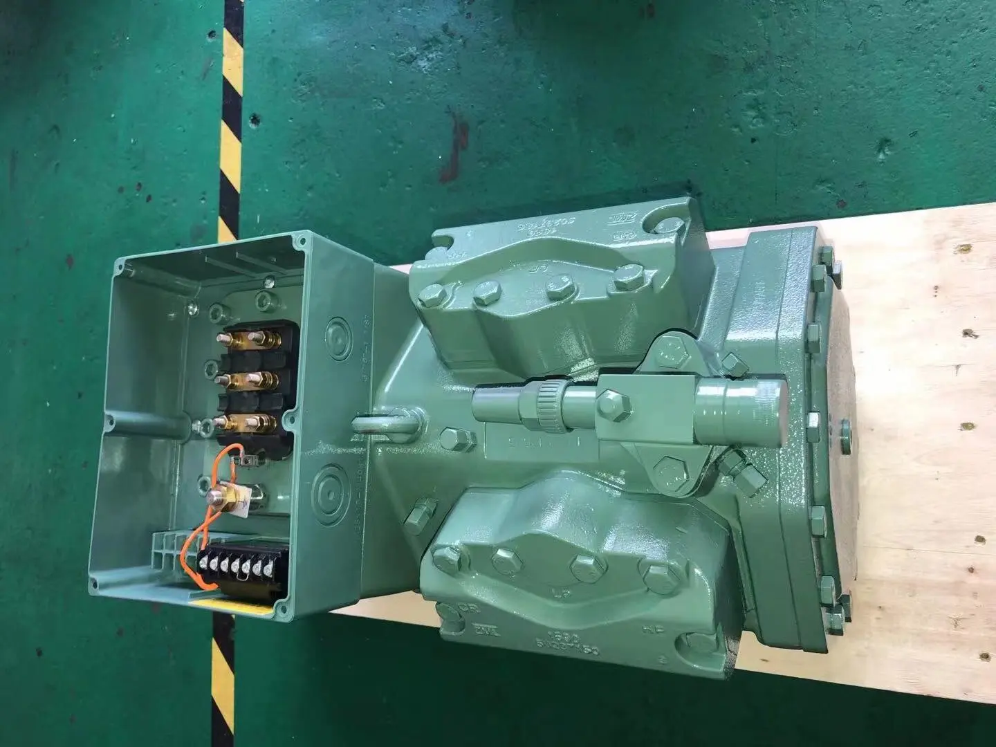 33HP BITZER Semi-Hermetic Refrigeration Compressor 6J-33.2Y Series for ...