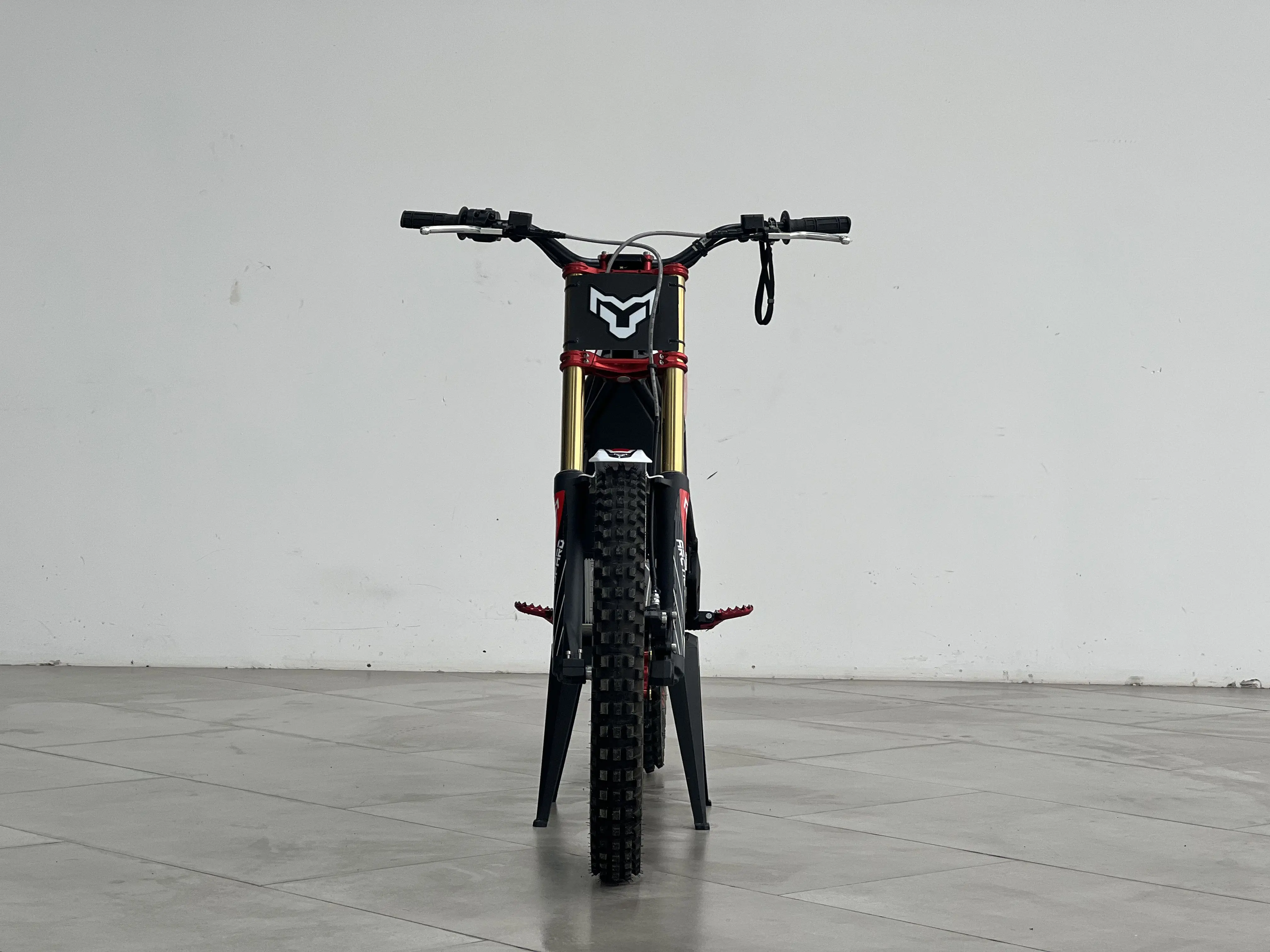 E XT 800 Arctic Leopard Electric Off Road Motorcycle - 72V 60Ah, 25KW ...