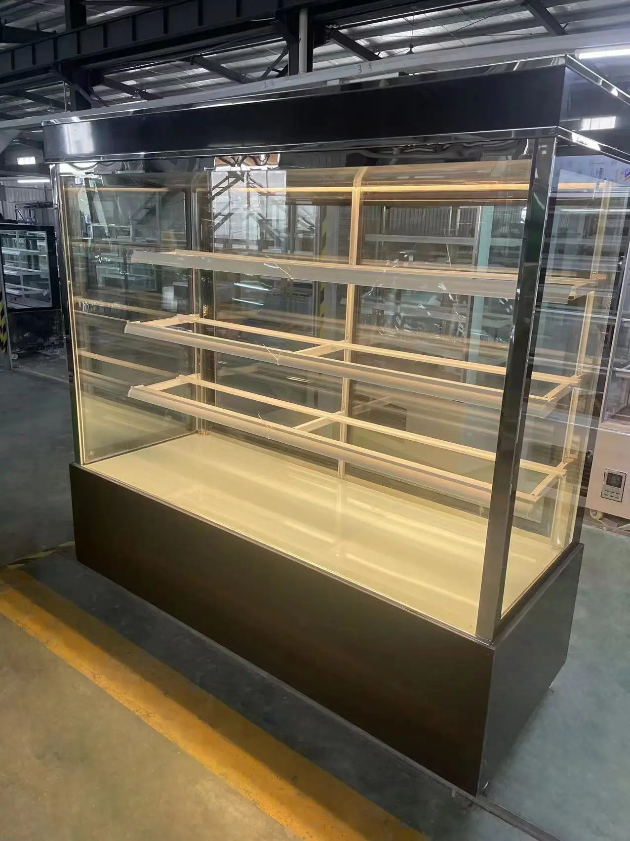 Low Temperature Store Cake Showcase Chiller - Upright