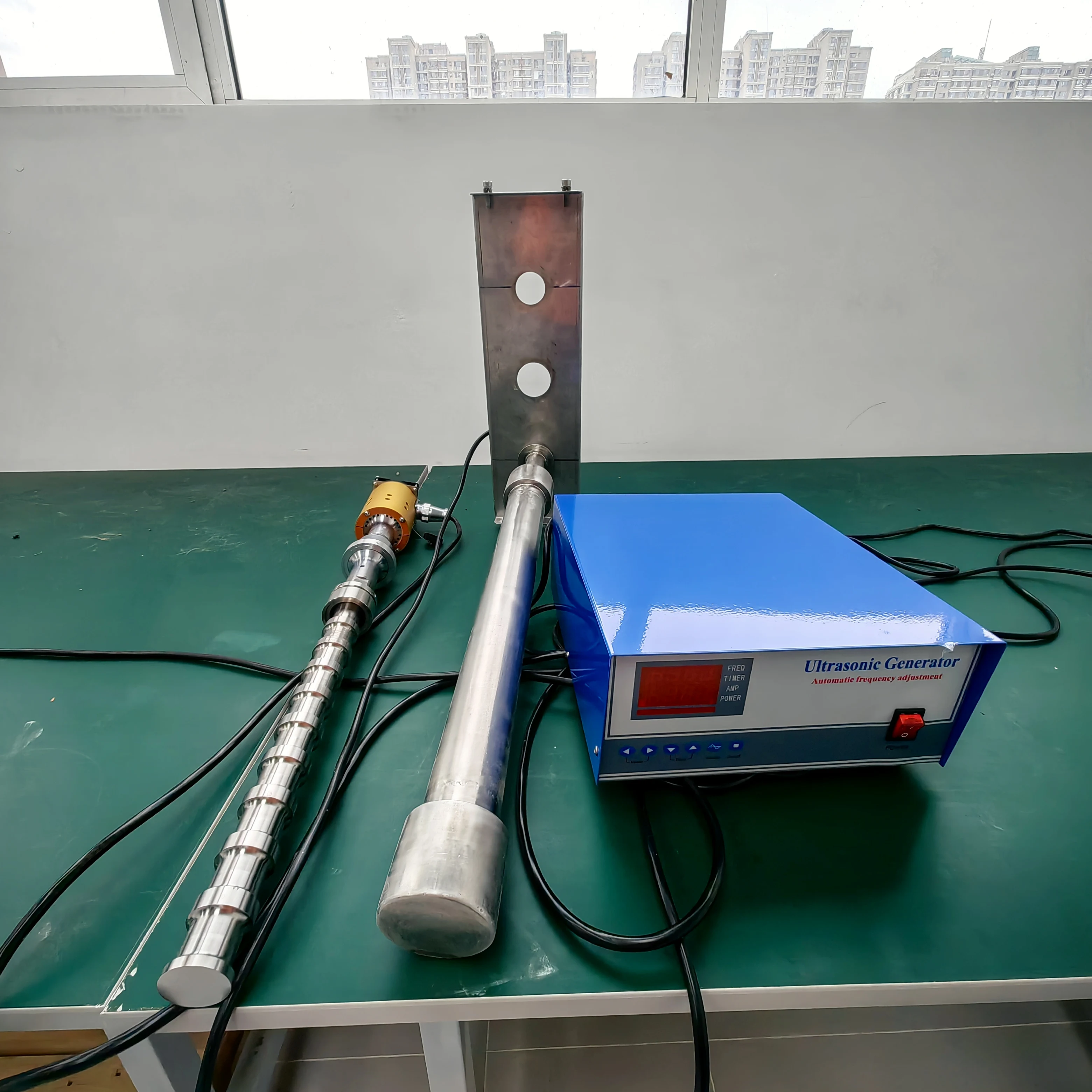 Ultrasonic Generators - Power and Frequency Adjustable
