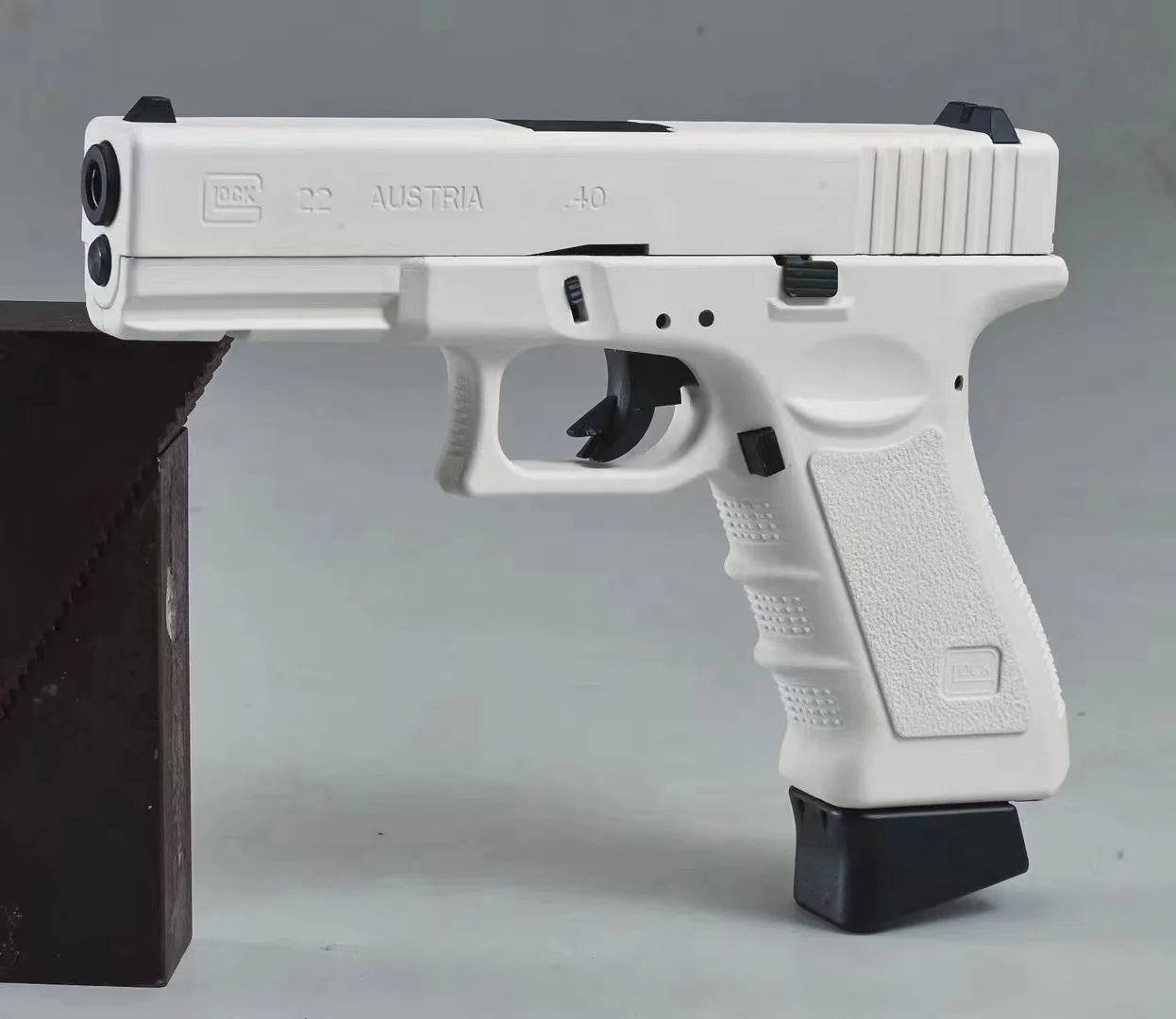 Wholesale G17 Metal Toy Gun Metal Alloy Toy Model Boy Manual Operation ...